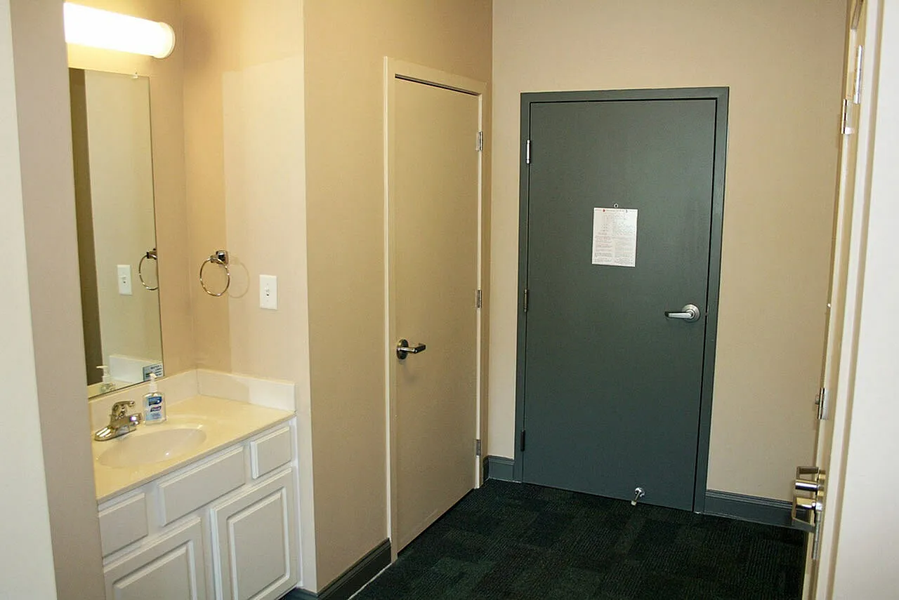 View Photos | Harris Hall & Tubman House