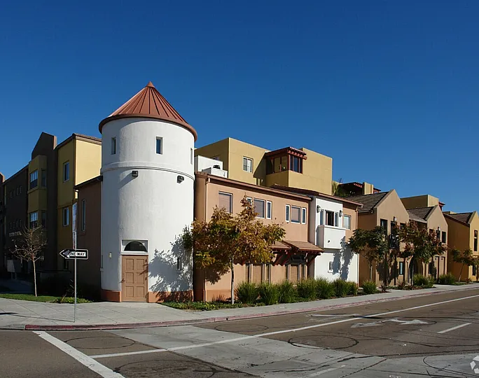 The Row | Apartments In San Diego, CA