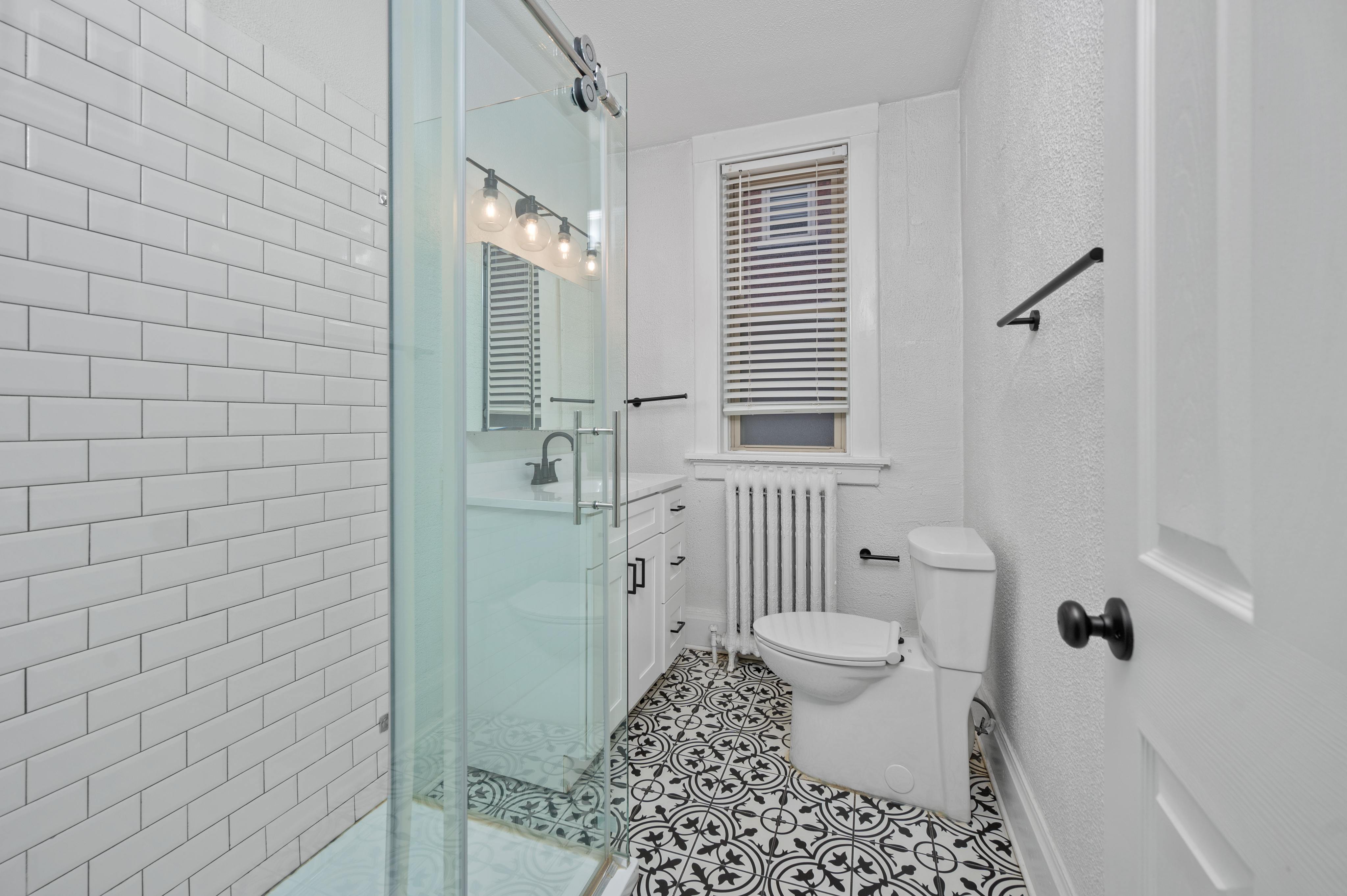1 - 2 Bed Apartments - Check Availability | Lenox Building