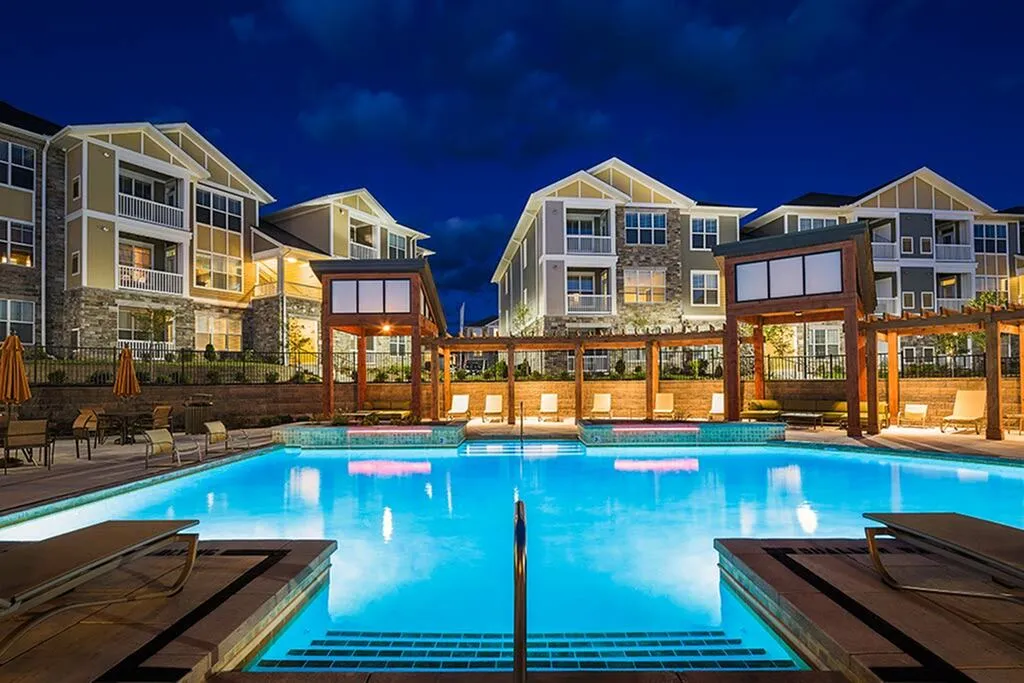 View Our Amenities | Ascent 430