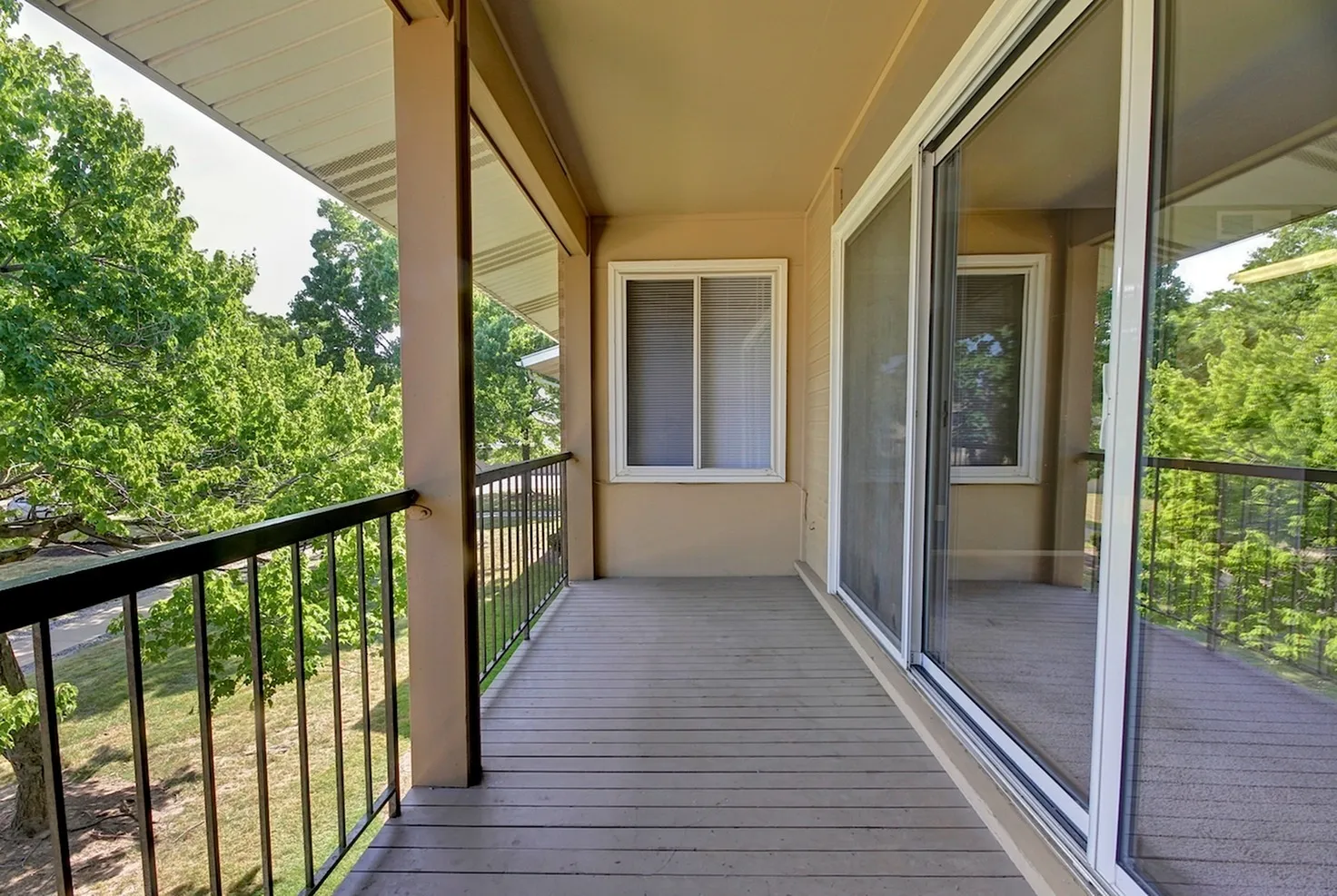 Apartments for Rent in Mayfield Heights, OH | Arbor Court - Home