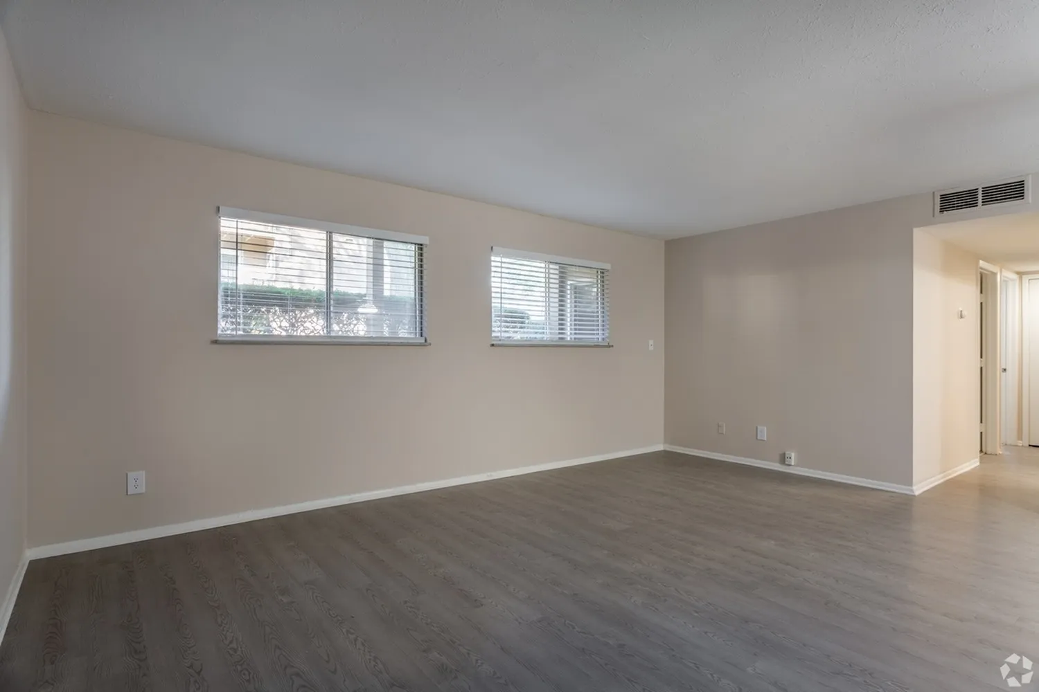 Apartments for Rent in Mayfield Heights, OH | Arbor Court - Home