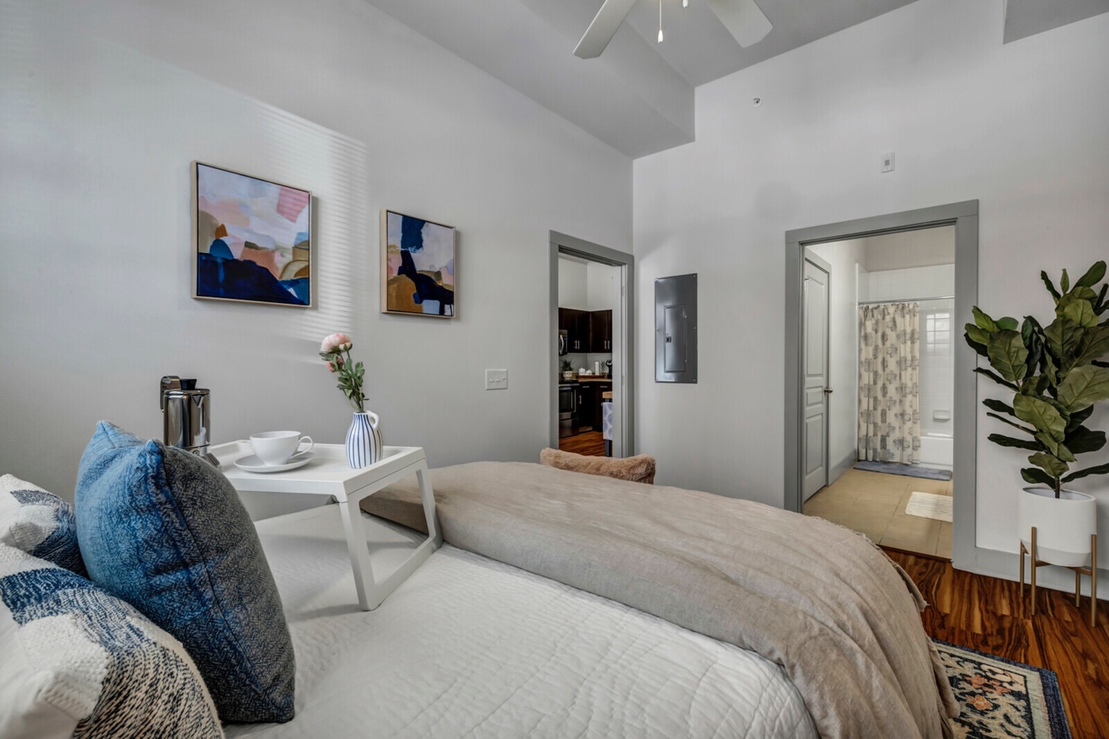 View Photos & Take A Virtual Tour | Twenty Two 15