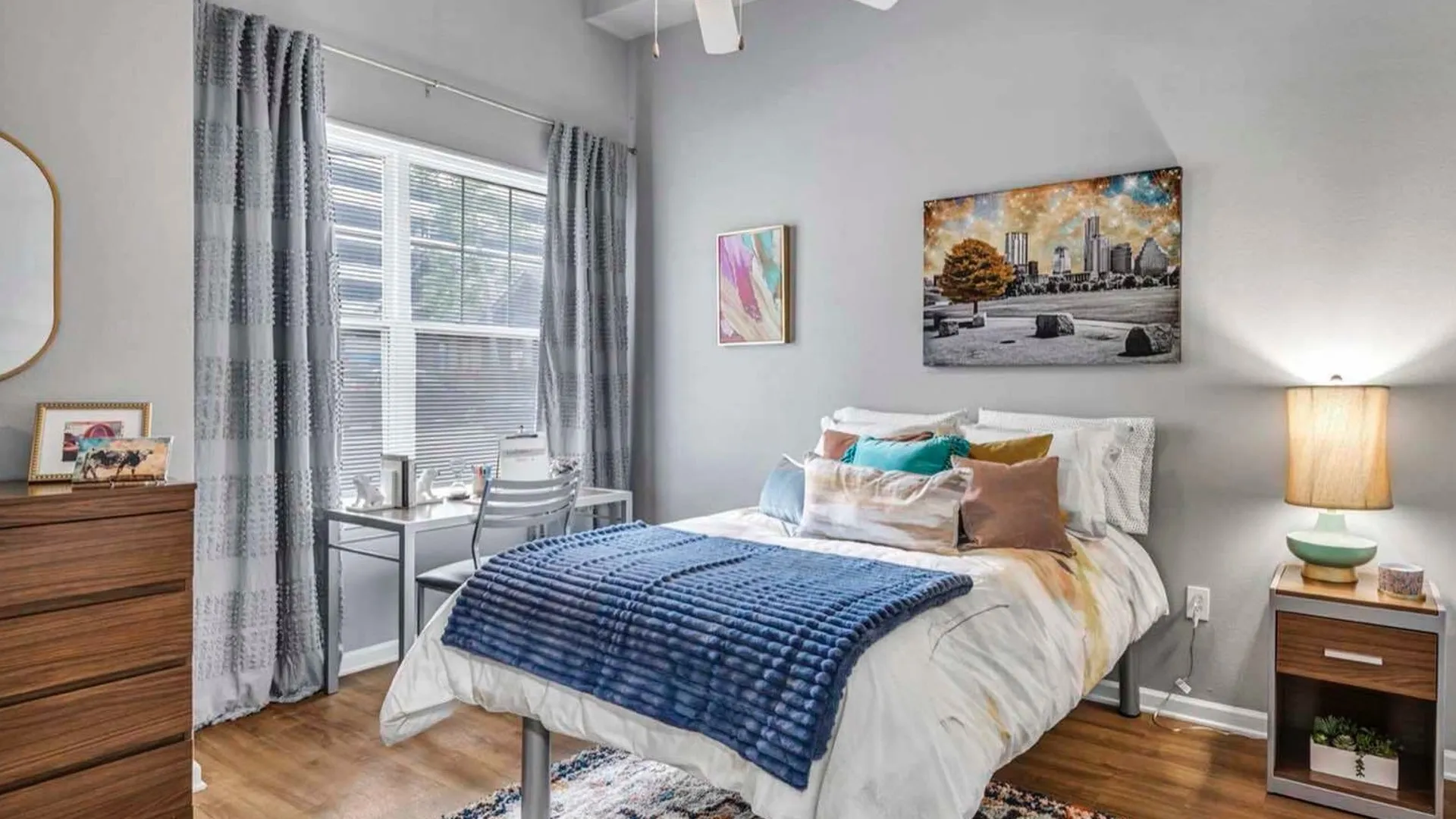 The Quarters Nueces House in Austin, TX | Official Site