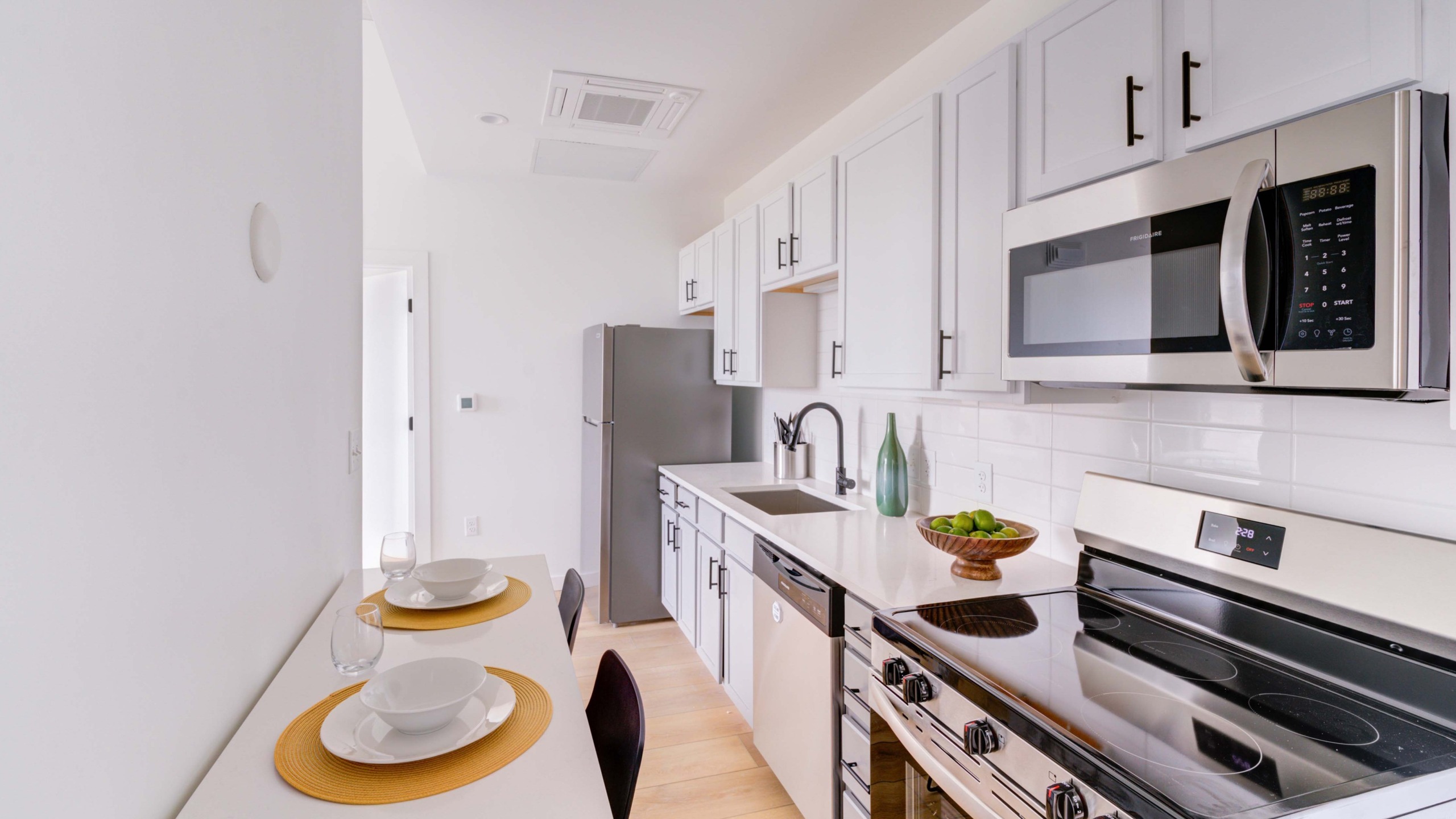 South End Charlotte Apartments: Foster Flats | Official Site