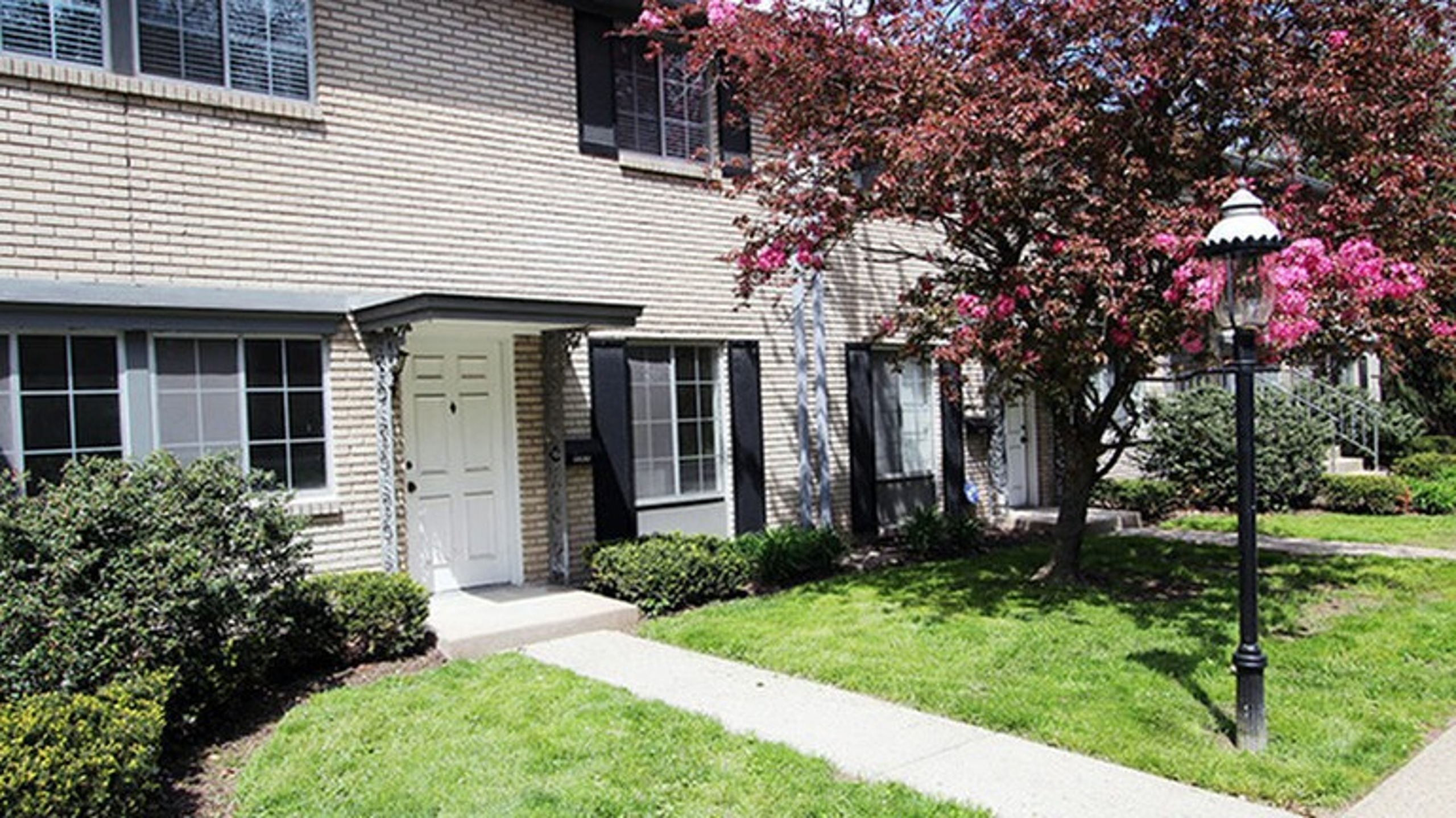 View Our Amenities | Chateau De Ville