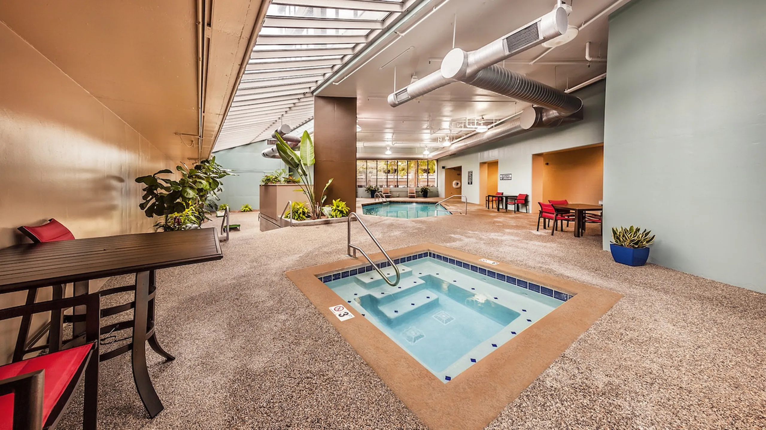 One Lytle Place | Apartments In Cincinnati, OH