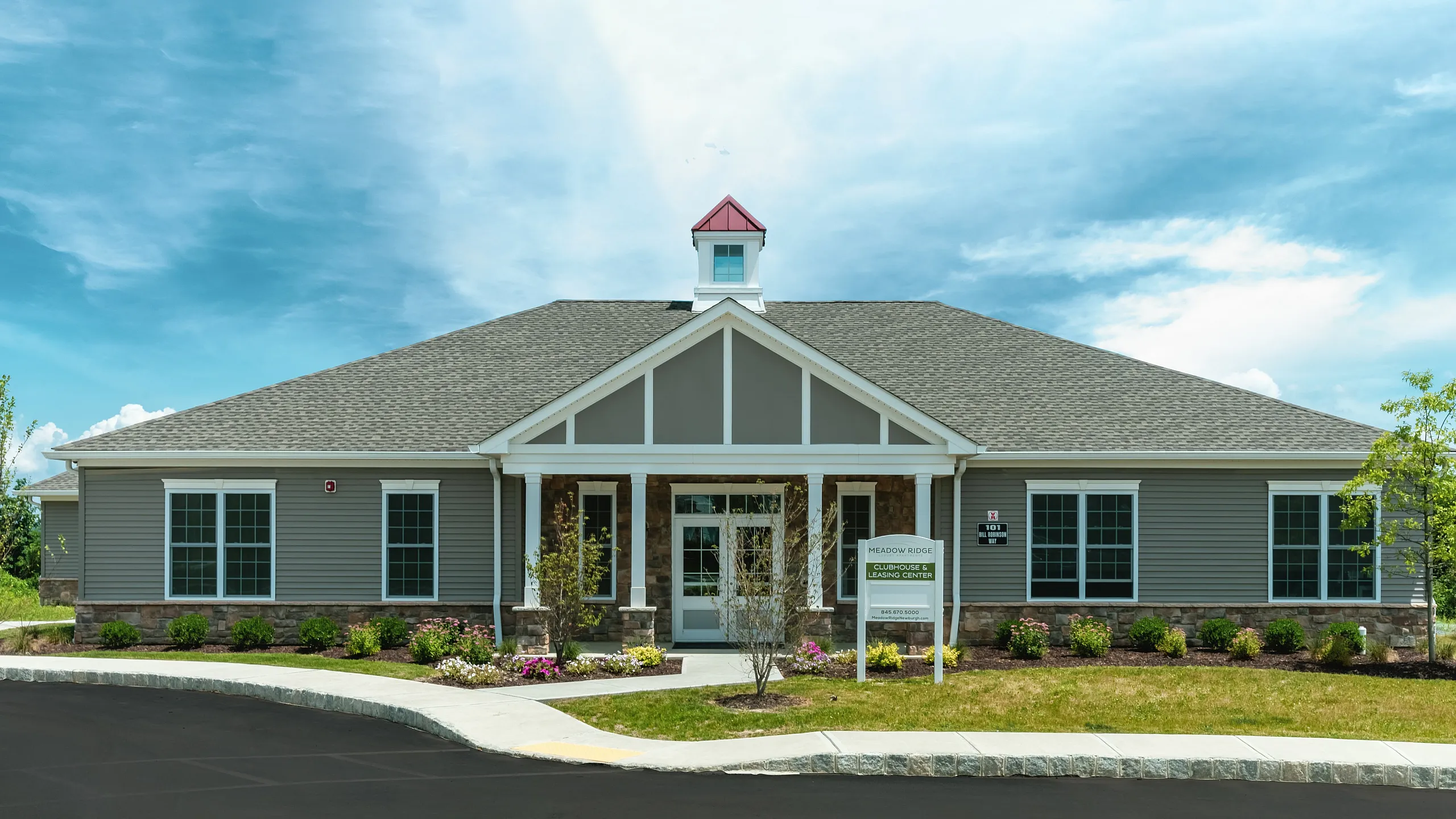 Meadow Ridge Luxury Apartments | Apartments In Newburgh, NY