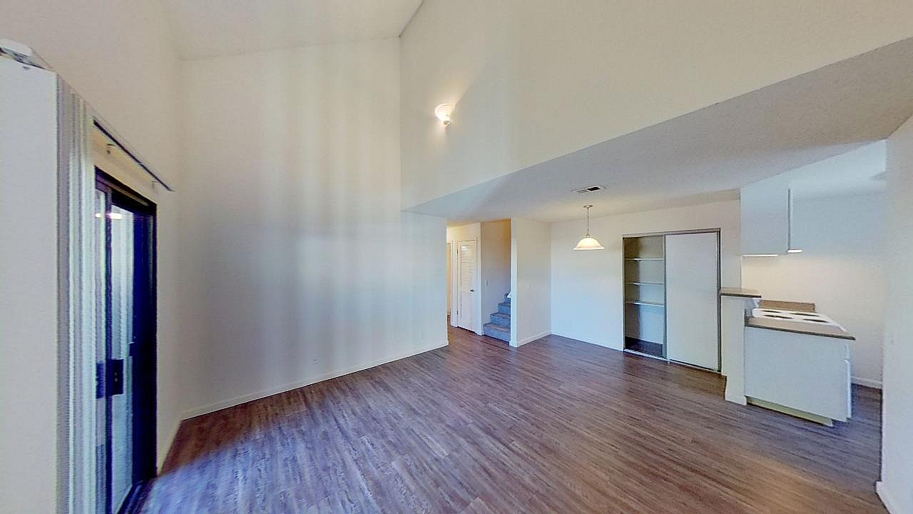 Private Bedroom Standard - The Townhouse | 3 Bed Apartment | La Salle ...