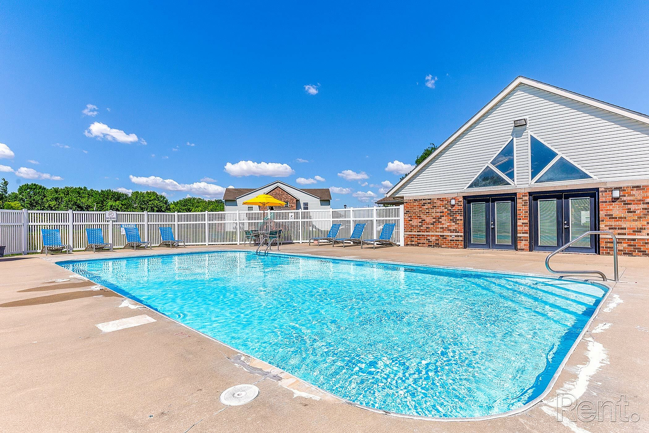 Photo Gallery | Amberwood Place Apartments in Kokomo, IN