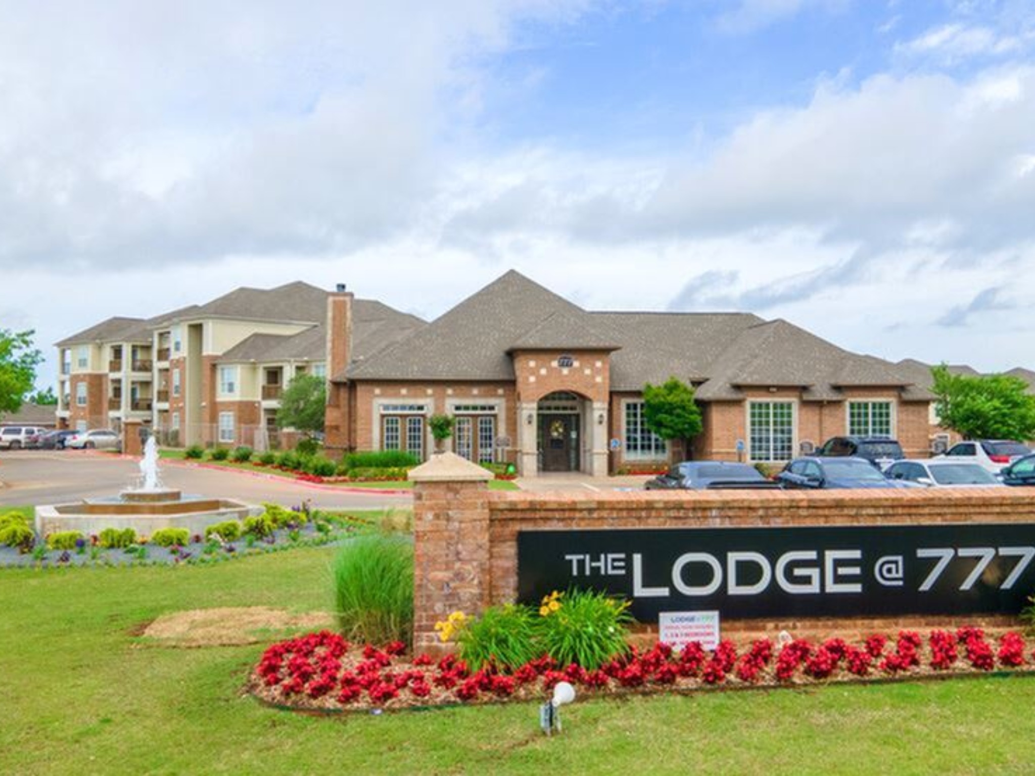 View Photos | The Lodge @ 777 | Apartments Near Oklahoma City | The ...