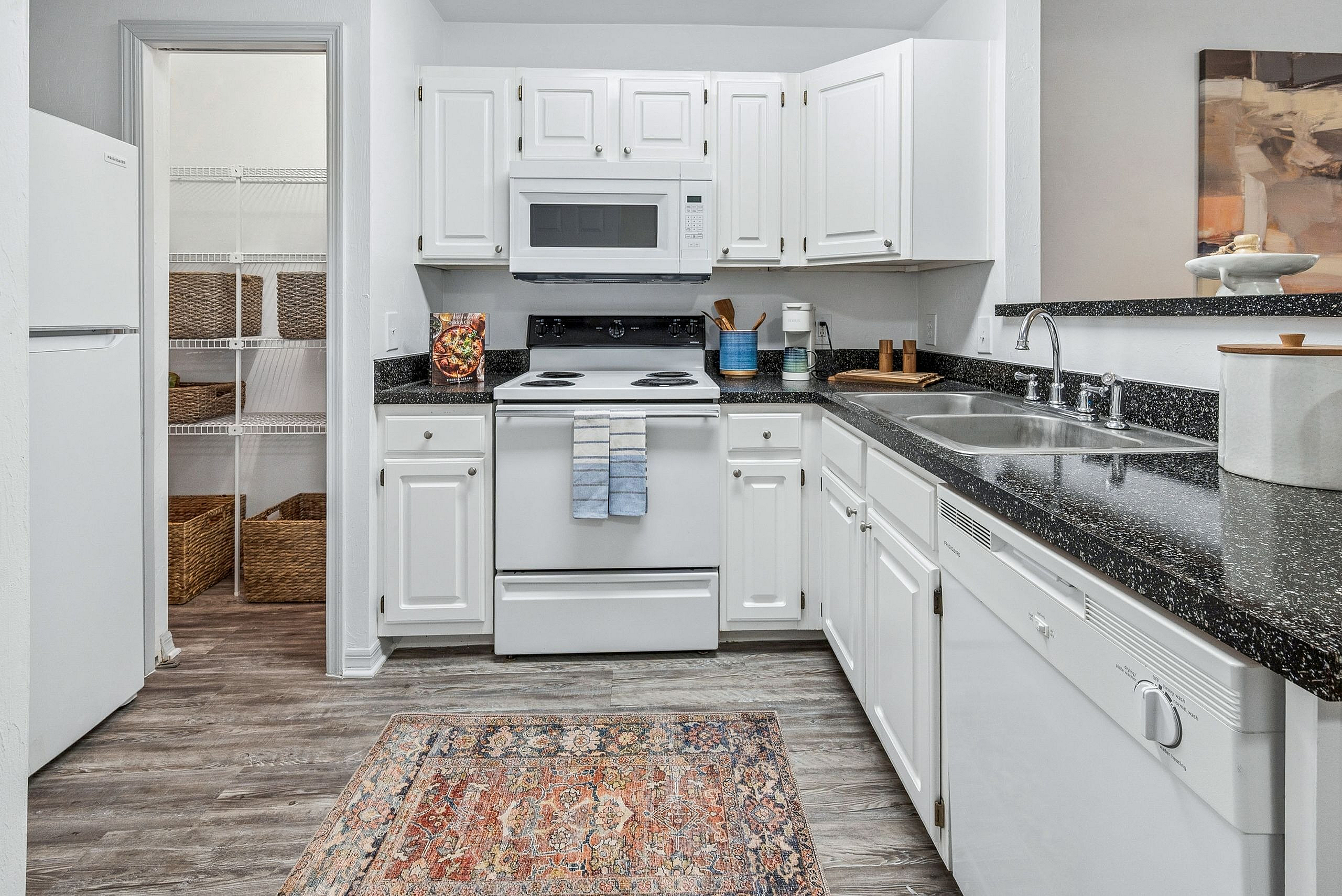 Photo Gallery | Museum Walk | Gainesville Student Apartments