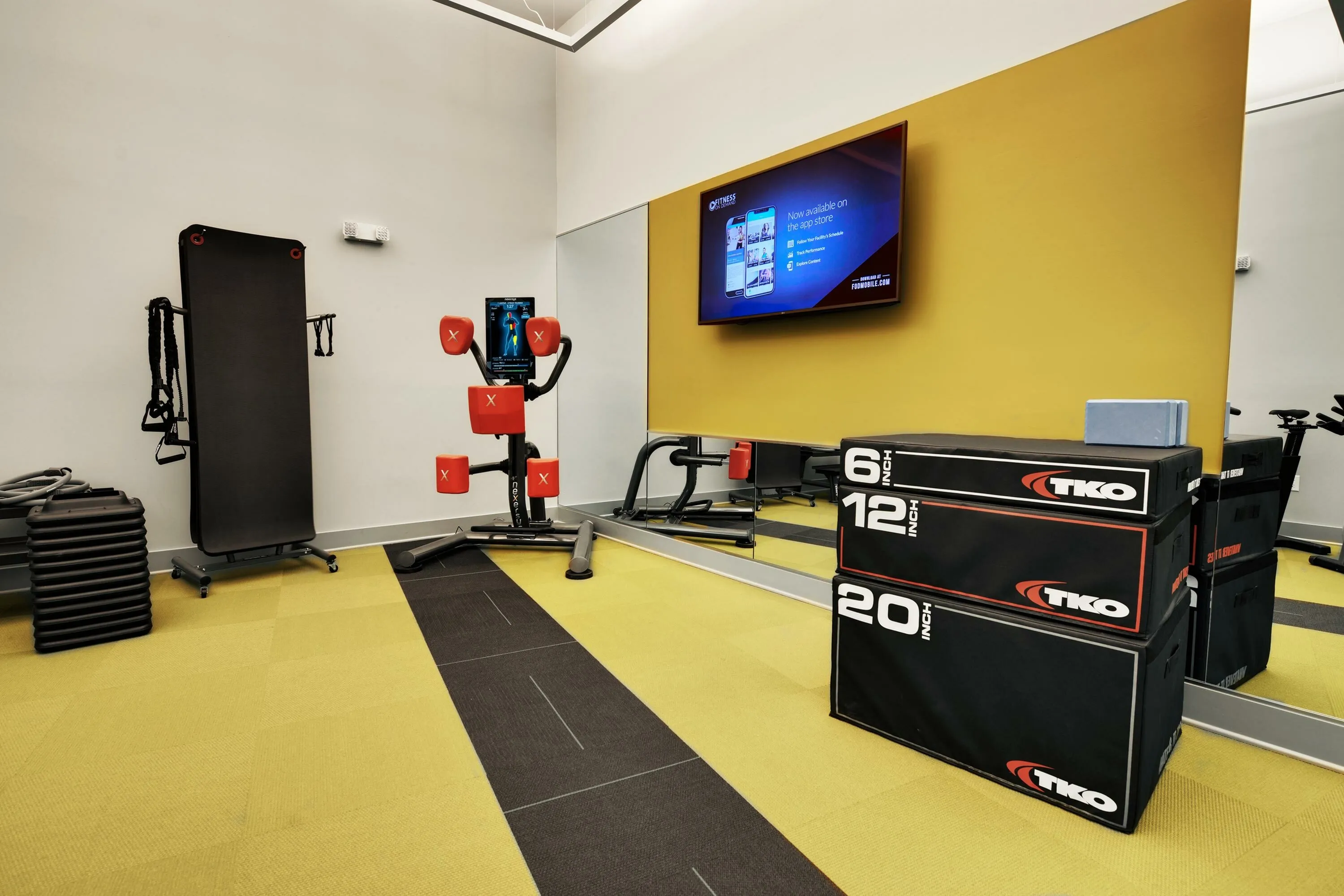 View Photos of Altair Tech Ridge Apartments in Austin, TX