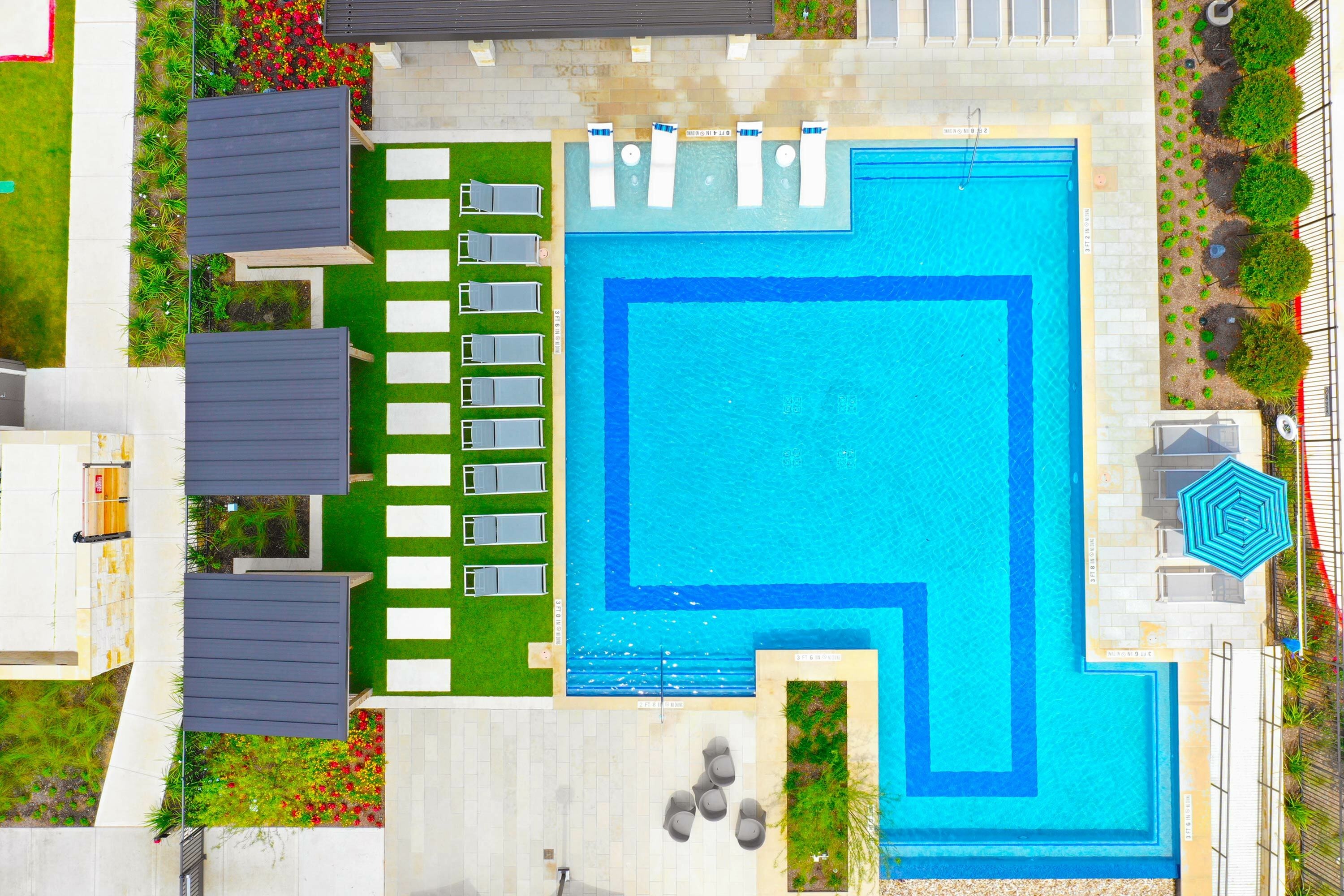 View Photos of Altair Tech Ridge Apartments in Austin, TX