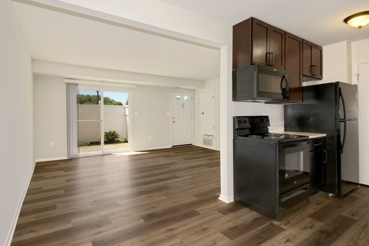 Apartments & Townhomes in Eldersburg | Piney Ridge