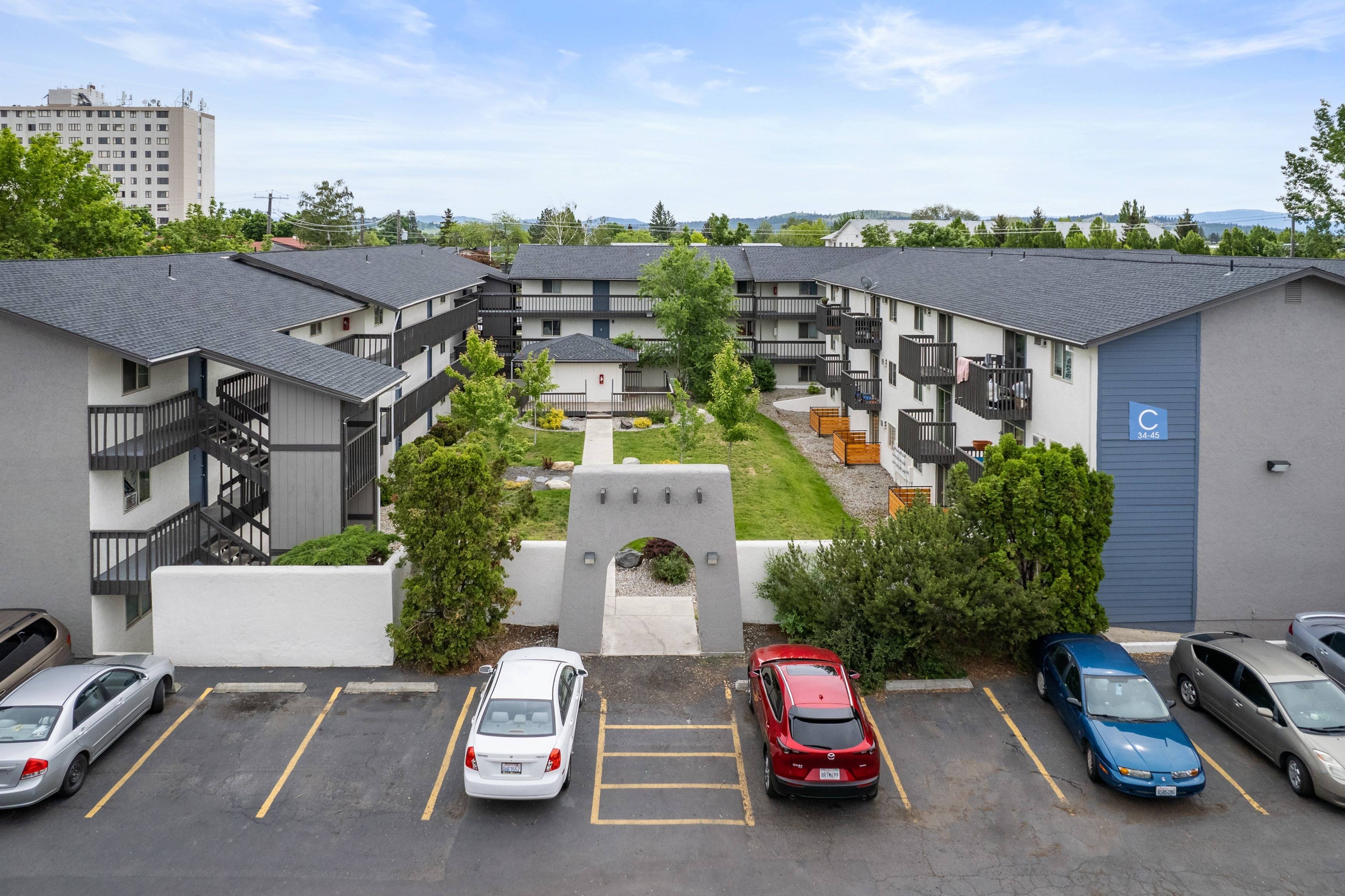 View Photos & Take A Virtual Tour | Serrano Apartments | Apartments in ...