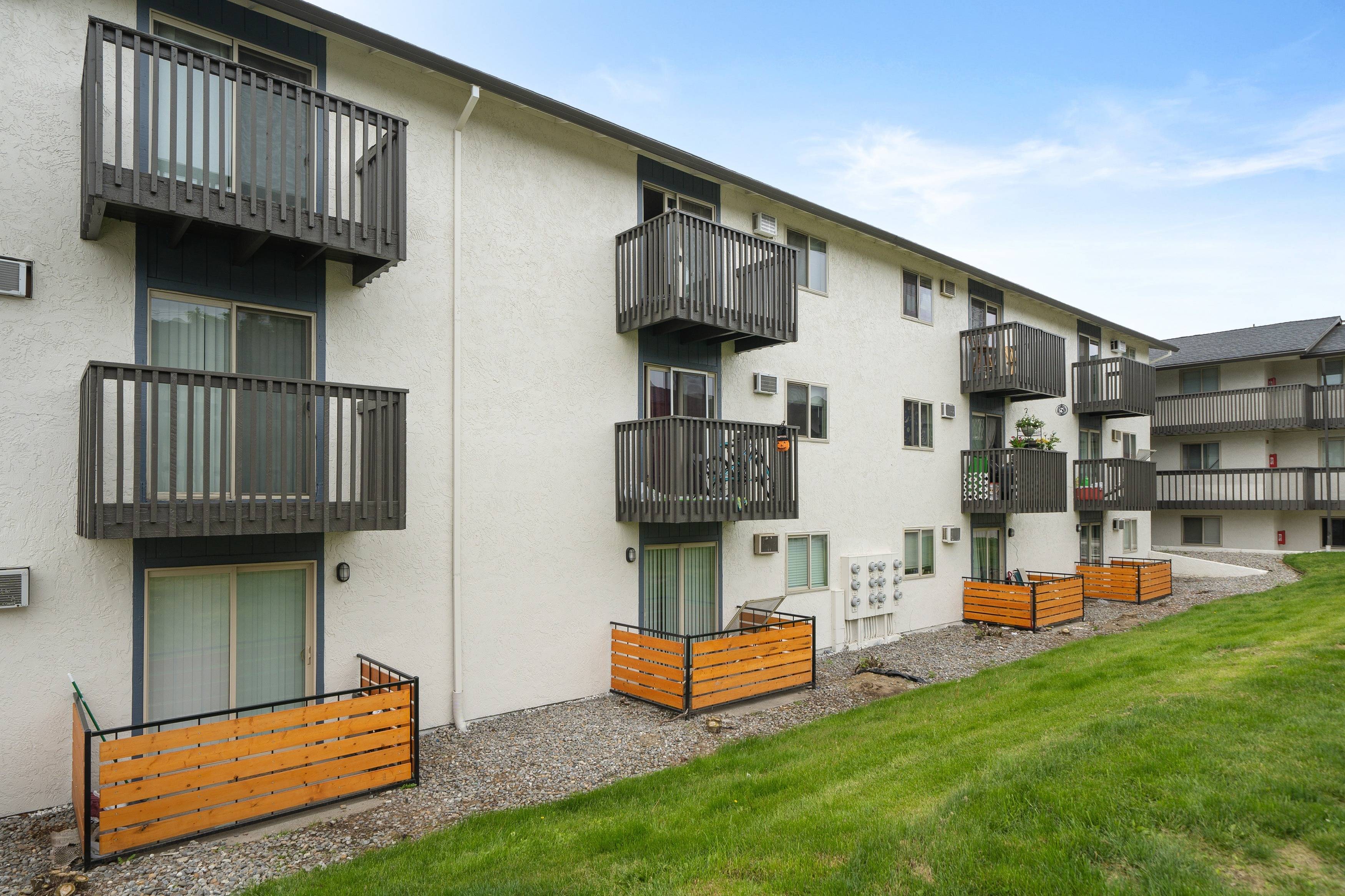 View Photos & Take A Virtual Tour | Serrano Apartments | Apartments in ...