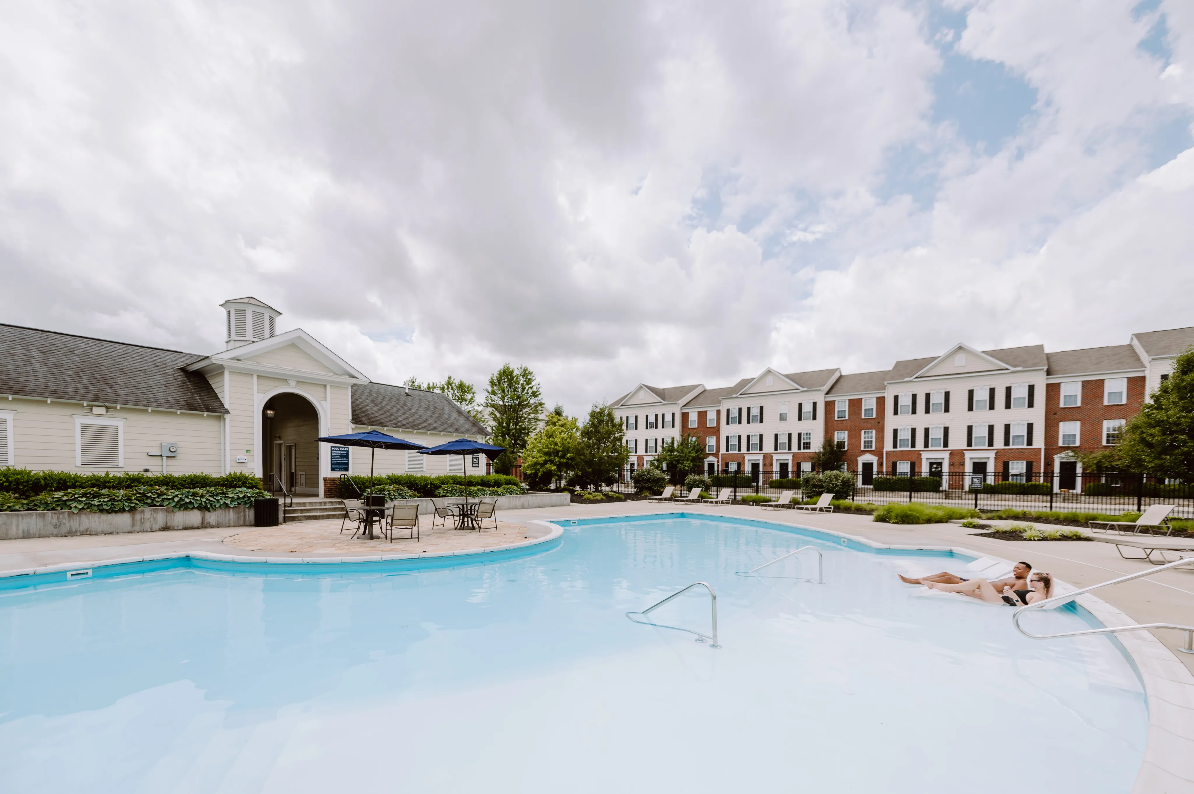 View Photos of 1- and 2-Bedroom Apartments and Townhomes in Columbus, OH