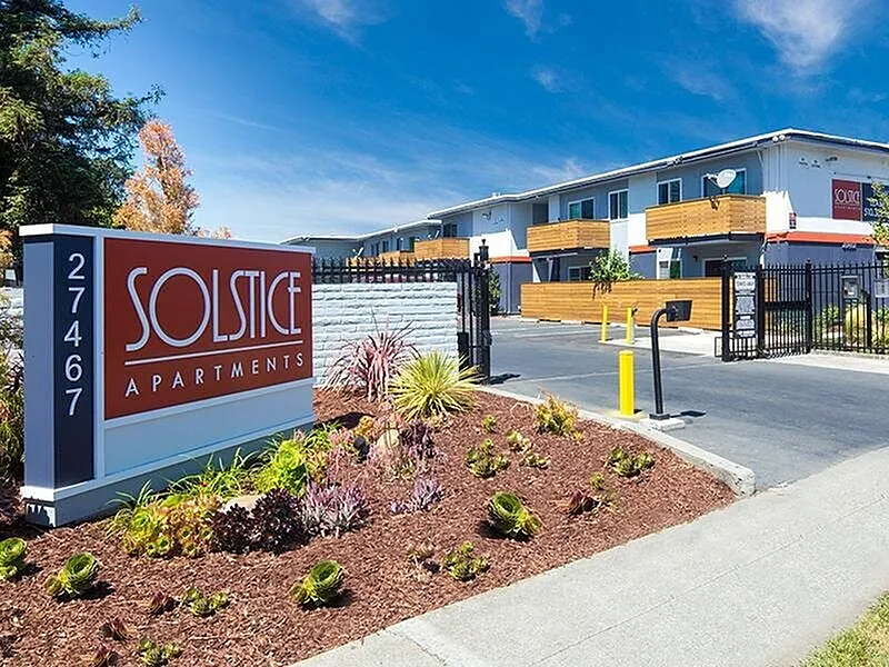 3 Bed Apartments - Check Availability | Solstice Apartments