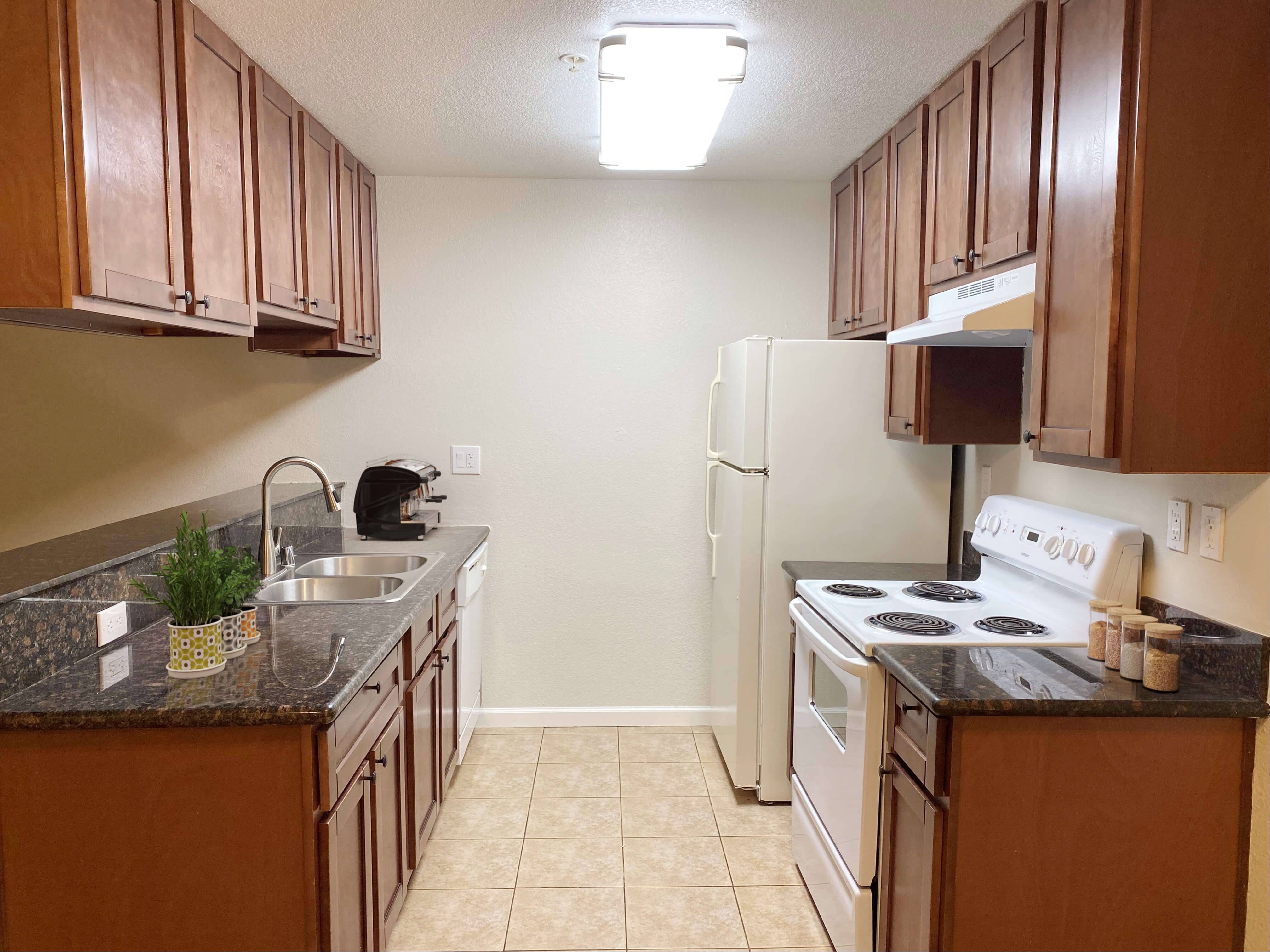3x2 | 3 Bed Apartment | Sunhill Apartments