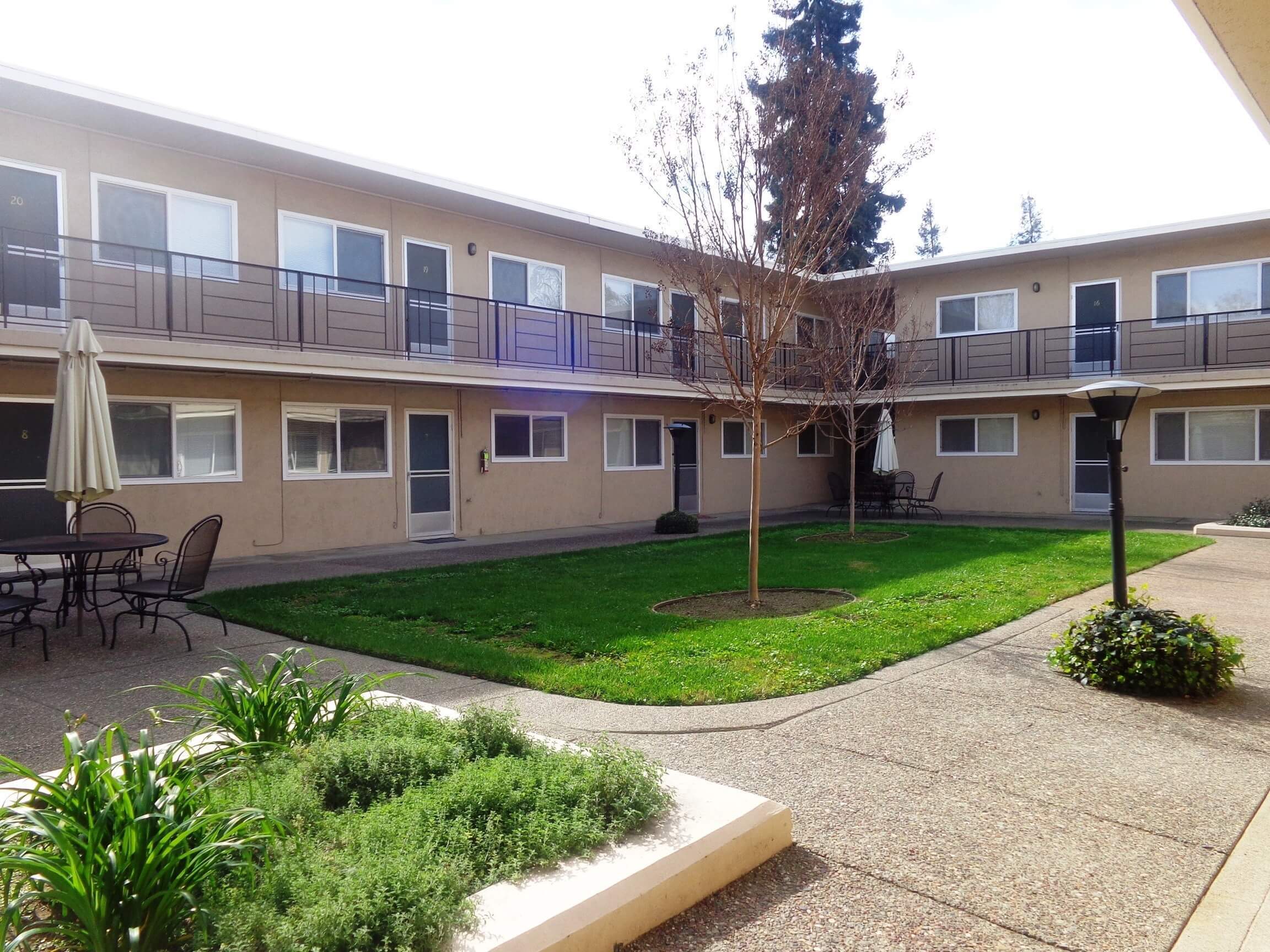 1 - 2 Bed Apartments - Check Availability | Stoakes Apartments