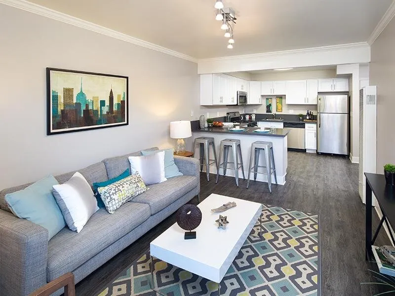 3 Bed Apartments - Check Availability | Solstice Apartments