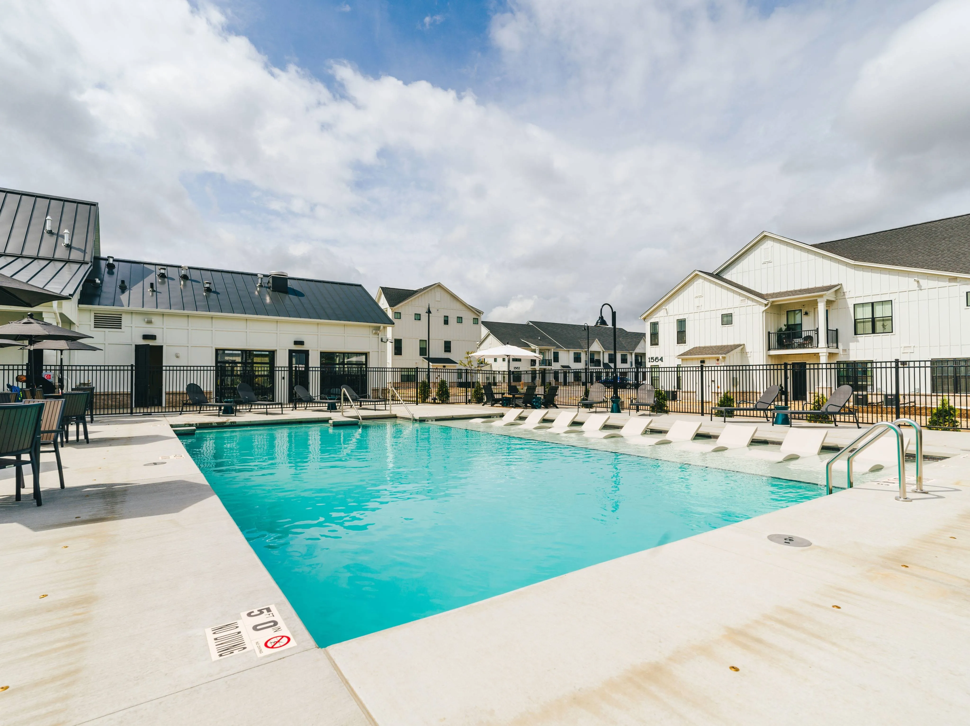 1 - 3 Bed Apartments - Check Availability | Hackney House Apartments