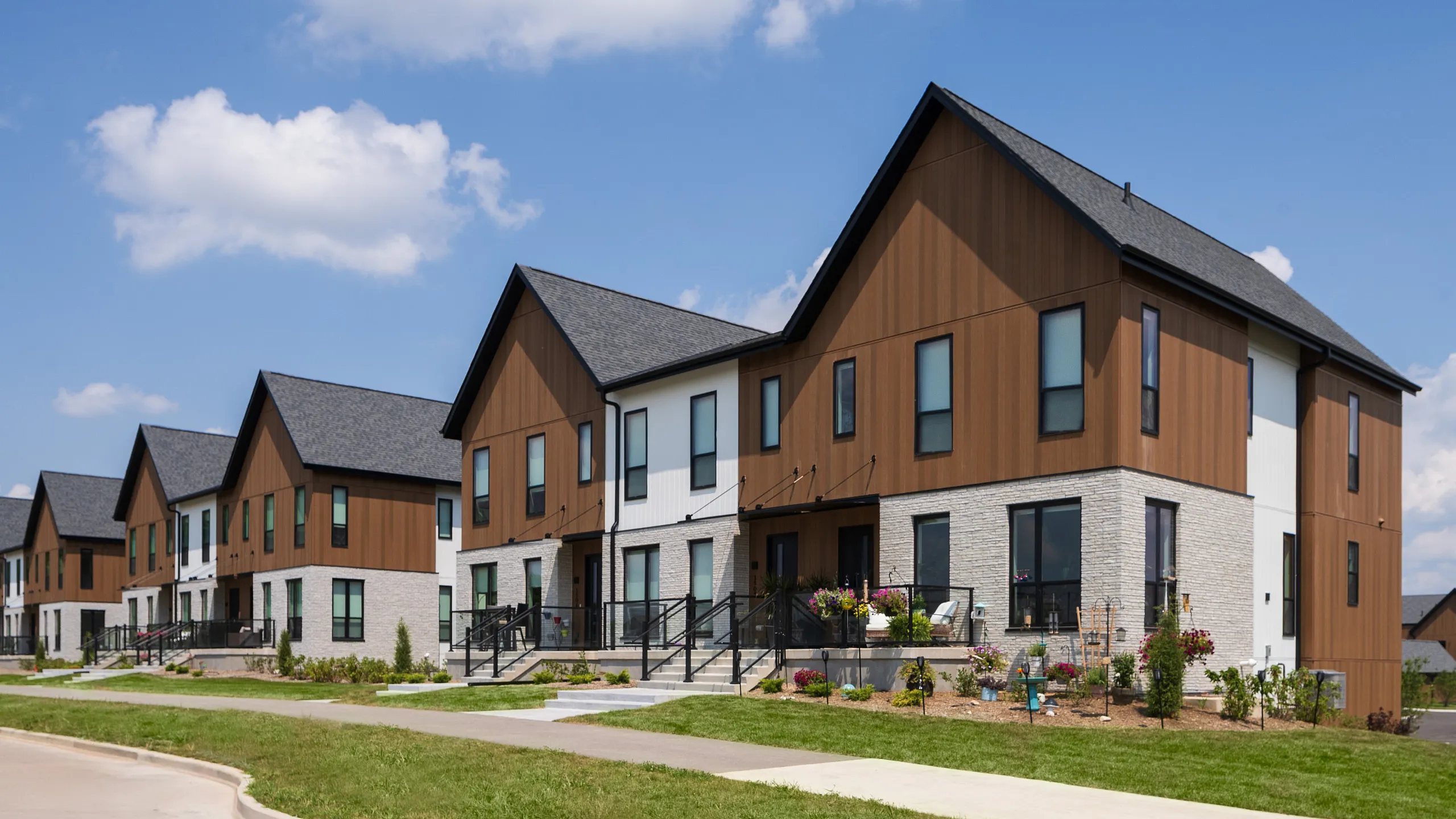 Norden Range Apartments | Apartments In Oconomowoc, WI