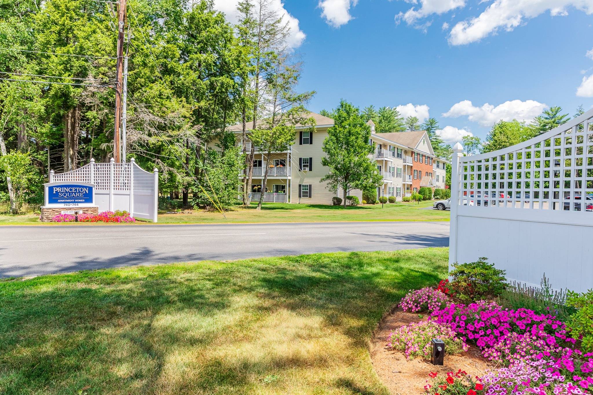 View Photos & Take A Virtual Tour | Princeton Square