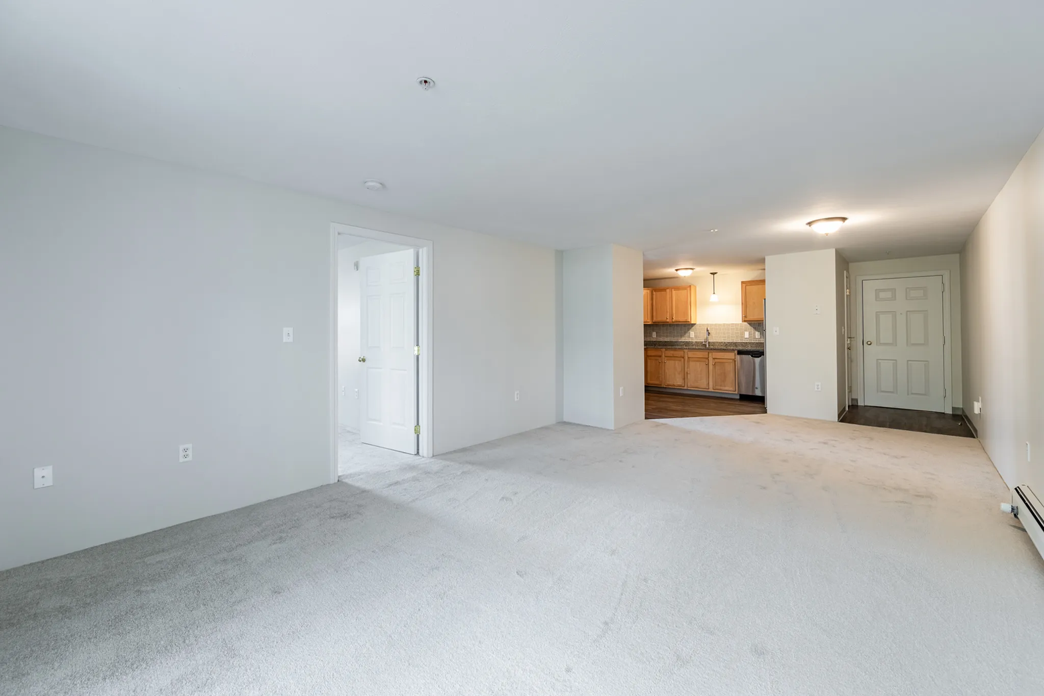 View Photos & Take A Virtual Tour | Princeton Square