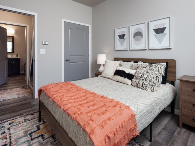 View Photos & Take A Virtual Tour | The Highline Apartments