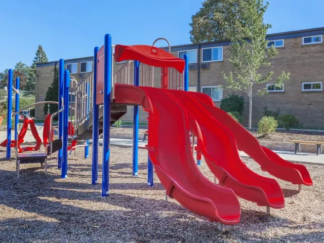 Explore Amenities | Eclipse at 1450 | Apartments in Mt Prospect