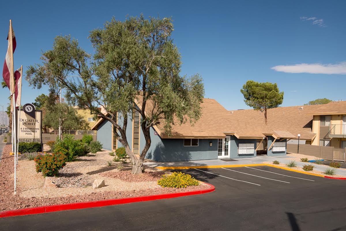 1 - 2 Bed Apartments - Check Availability | Decatur Point