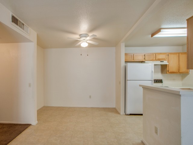 View Photos | Villa Monterey Apartments