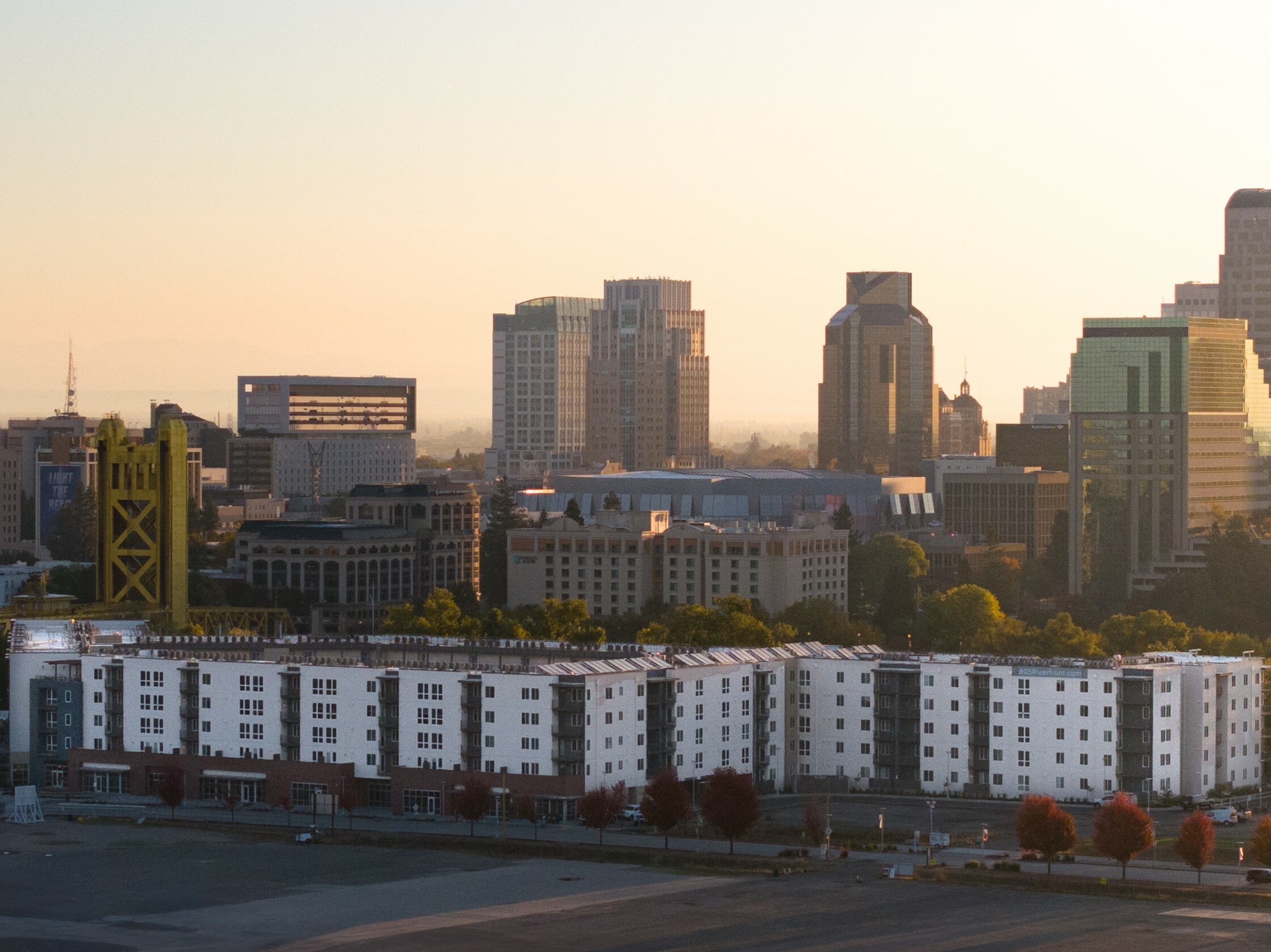 Studio,1, 2 & 3 Bed Apartments | 805 Riverfront Apartments in West Sacramento