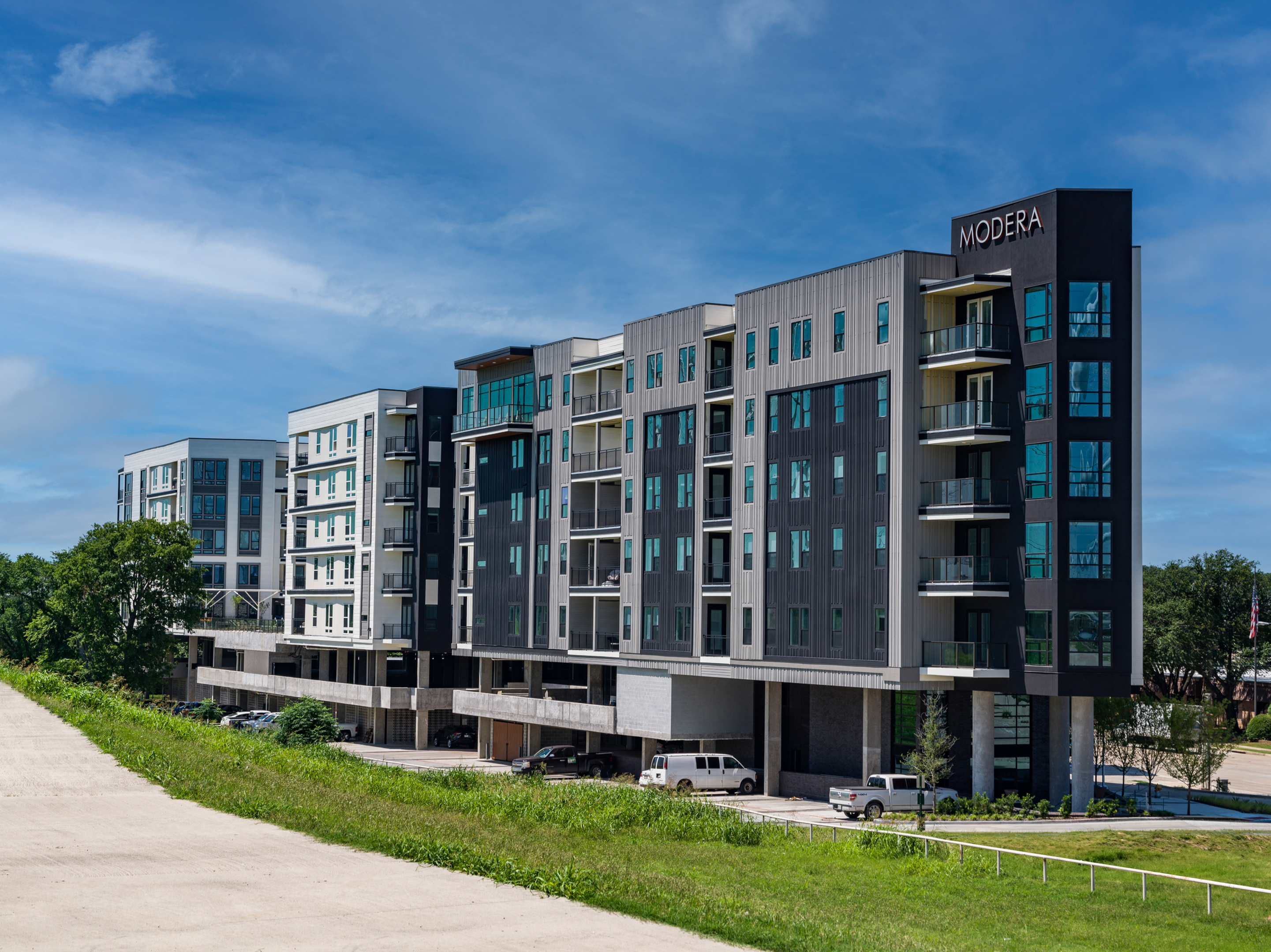 Choose 1-, and 2-Bedroom Apartments and Townhomes in Dallas