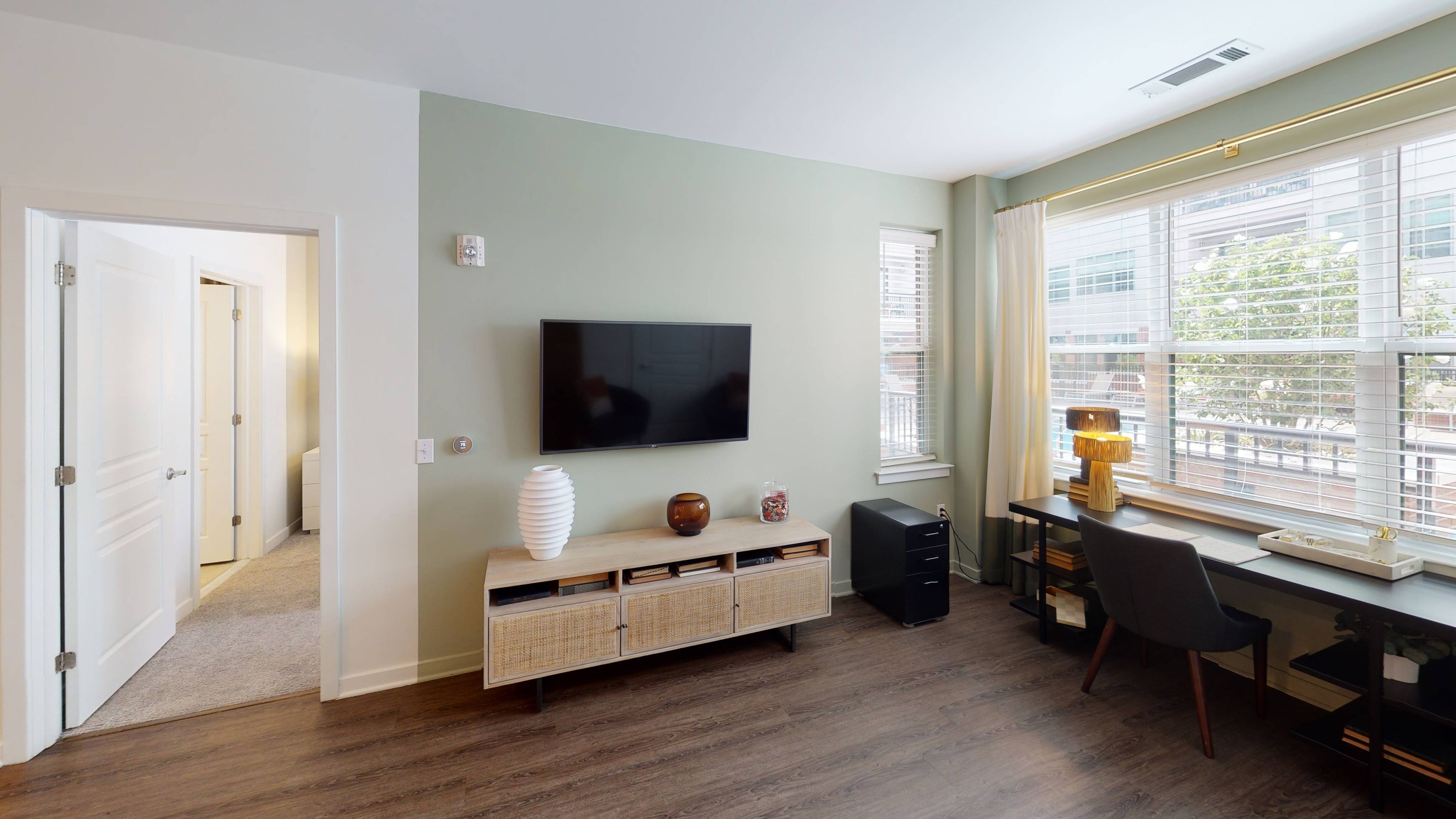 Photos | Alister Montclair - Apartments in Montclair, NJ