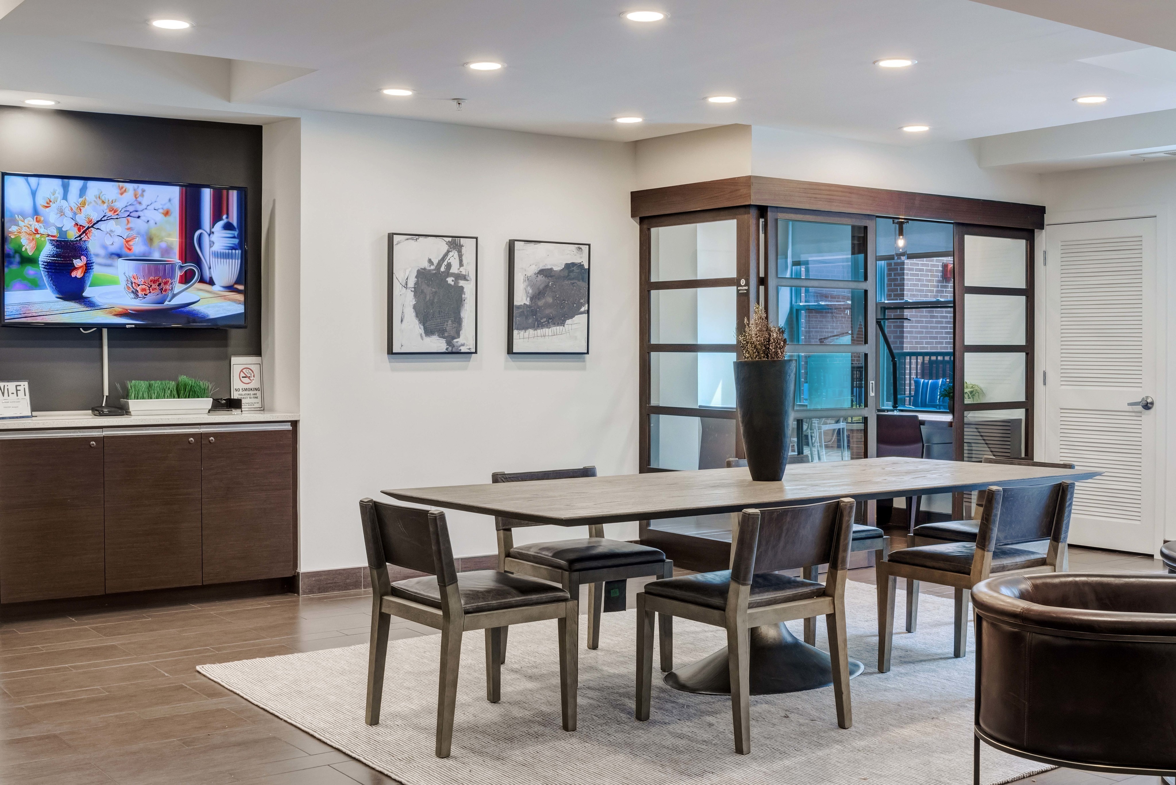 Photos | Alister Montclair - Apartments in Montclair, NJ