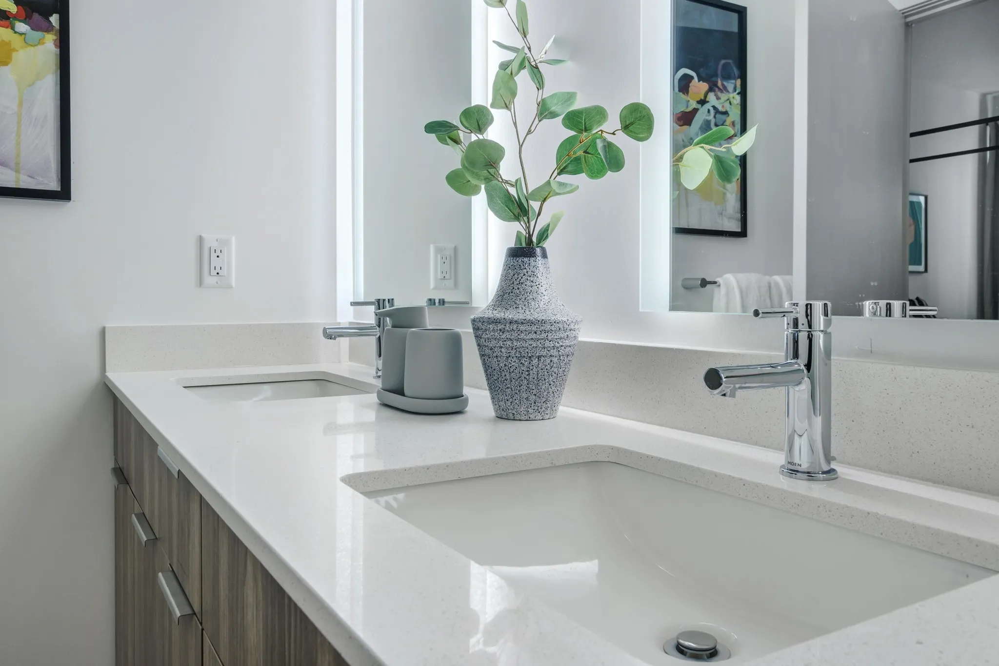 Enviable Amenities: Downtown Modera Woodbridge Apartments