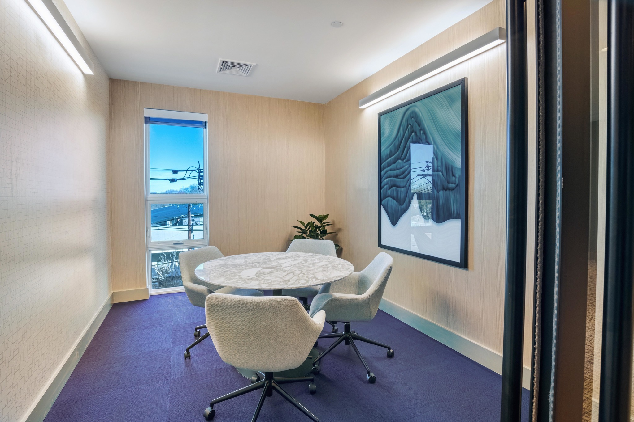 Enviable Amenities: Downtown Modera Woodbridge Apartments