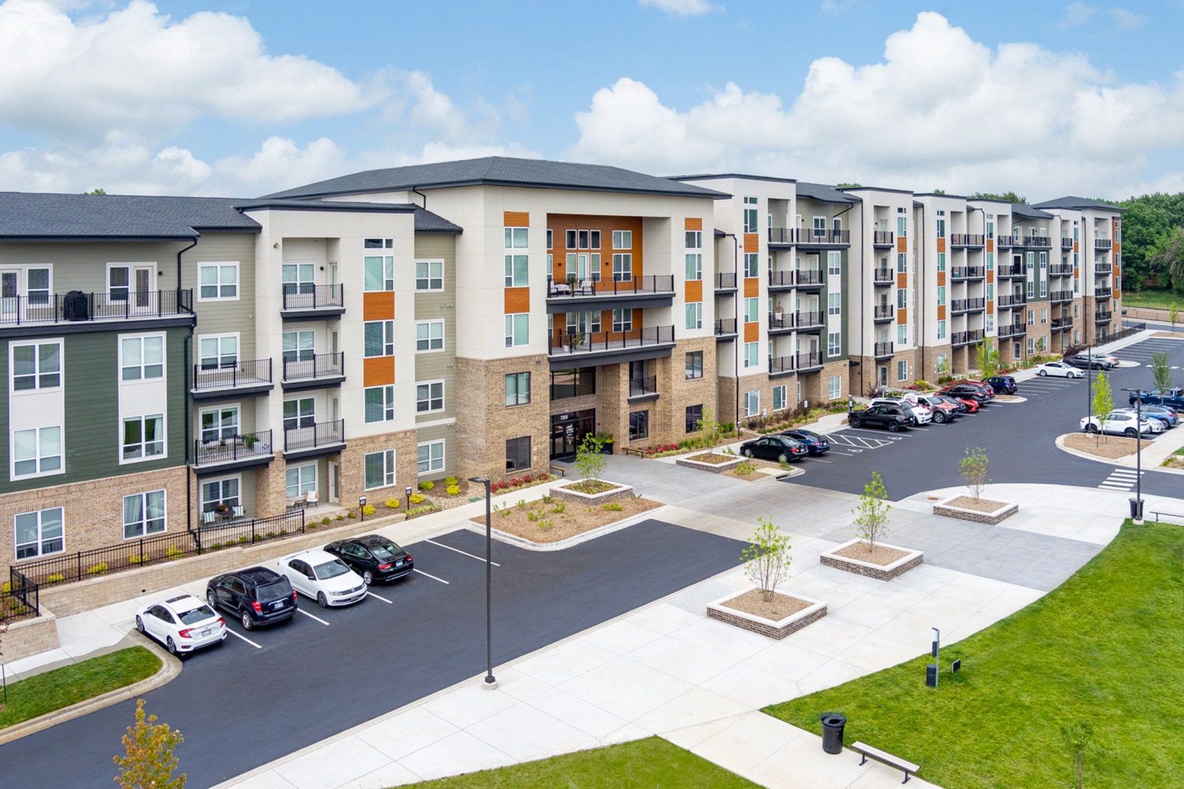 Explore Virtual Photo & 360° Tours of Our Community