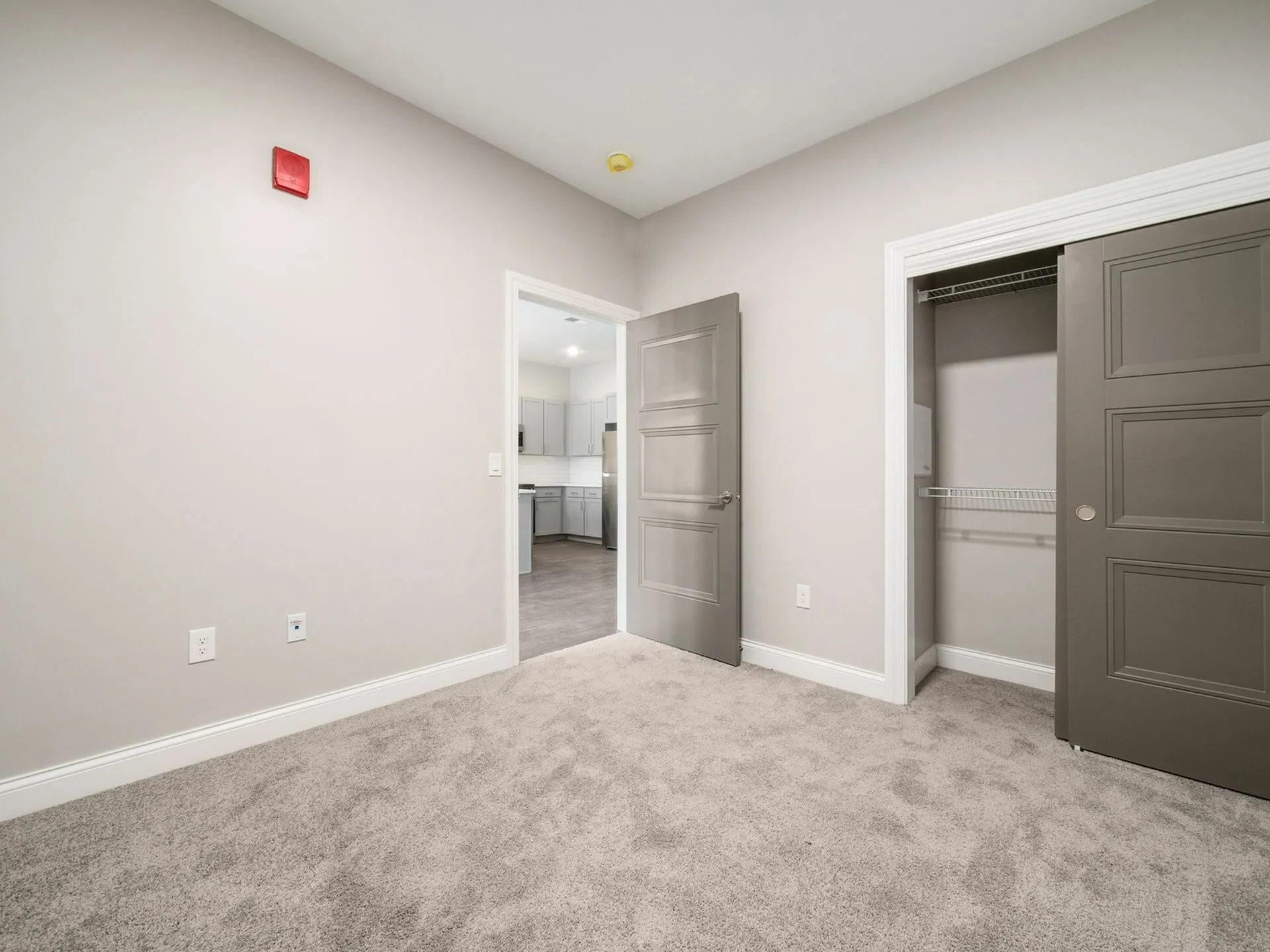 Topiary Crossing Is Now Leasing 1-BR Apartments