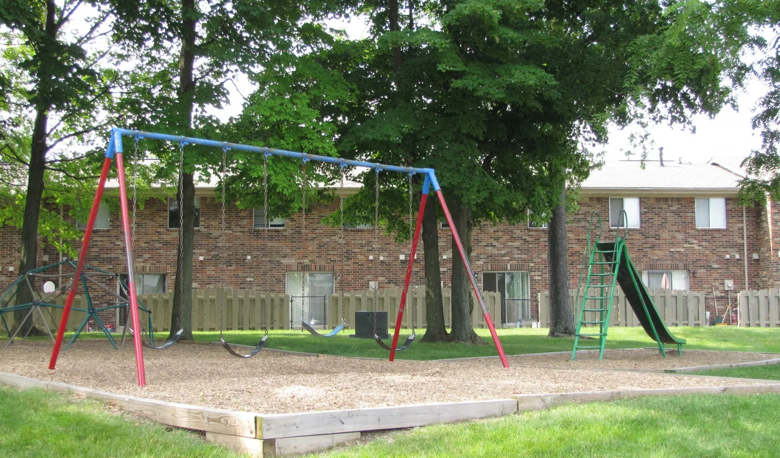 Cedar Ridge Townhomes | Apartments In Anderson, IN