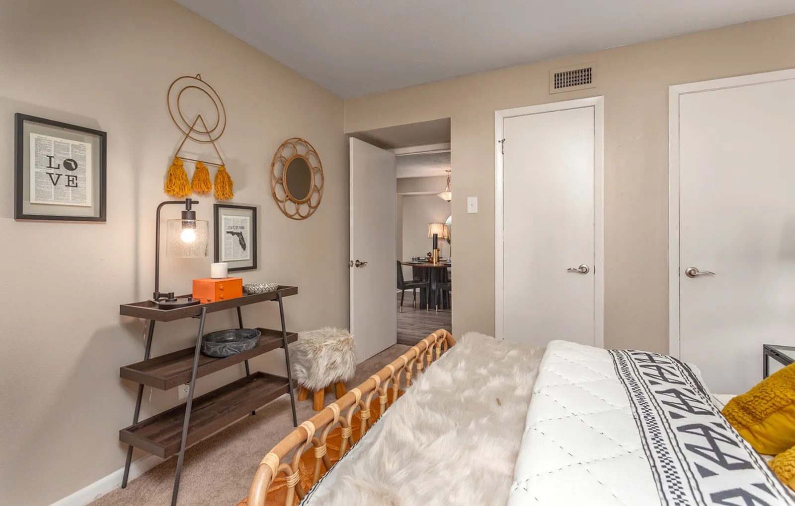 View Photos & Take A Virtual Tour | The Genesis Apartments