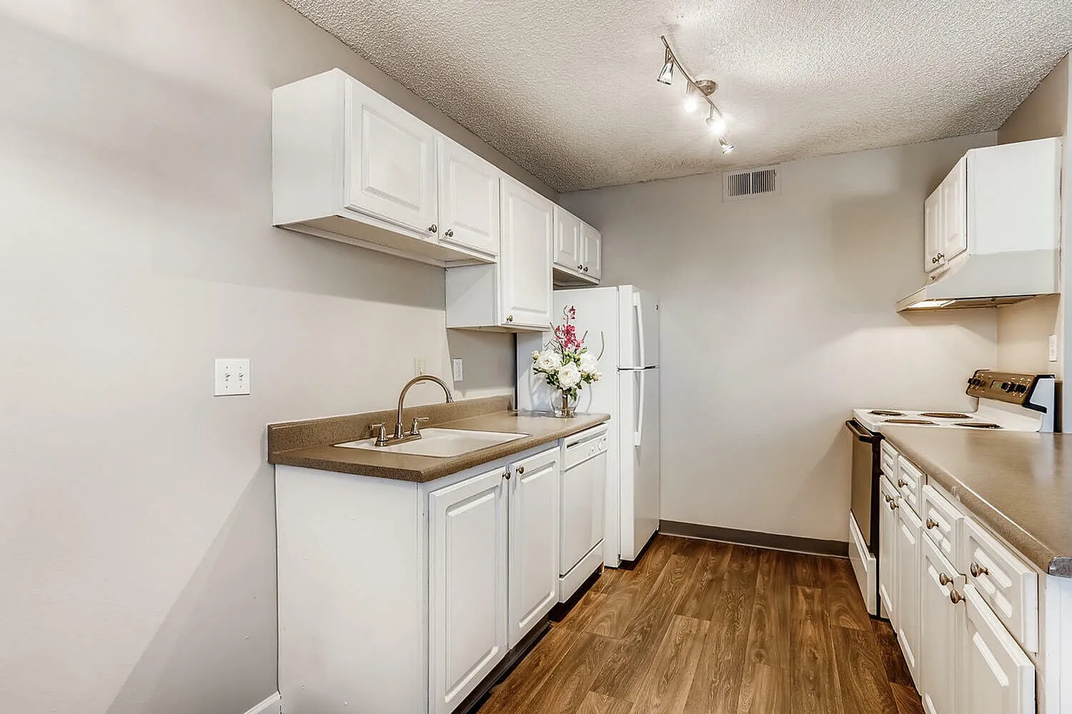 Aurora, CO, Apartments with In-Unit Washer and Dryer