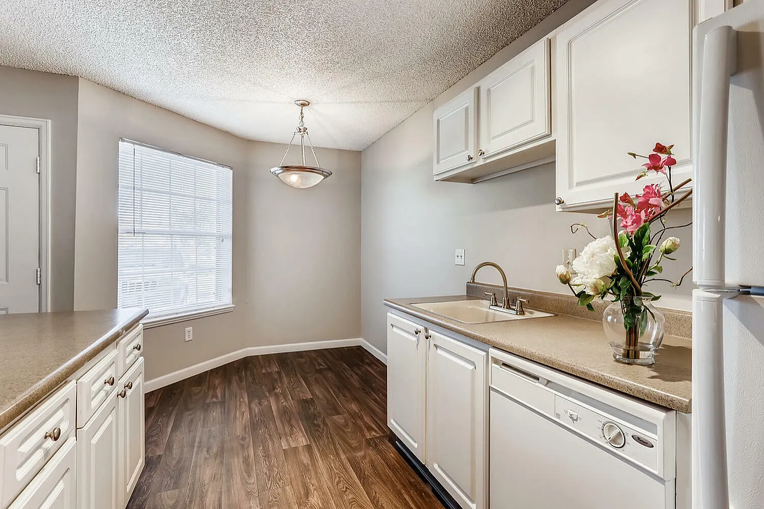 Aurora, CO, Apartments with In-Unit Washer and Dryer