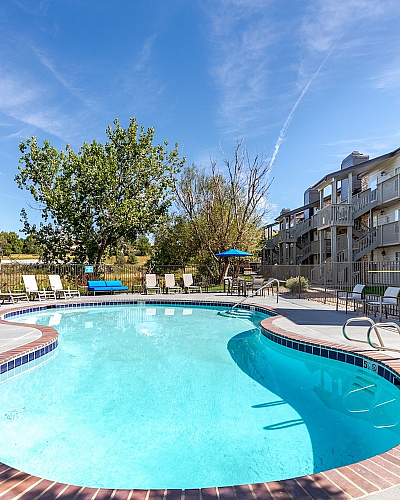 Silverbrook Apartments in Aurora, CO | Official Site