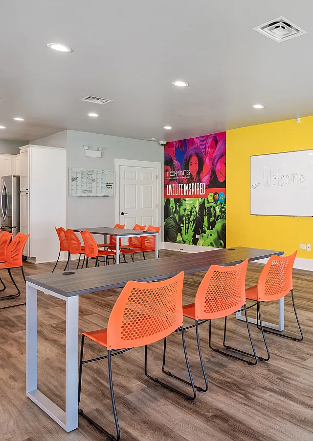 View Sunset Lake Apartments in Justice, IL | Official Site