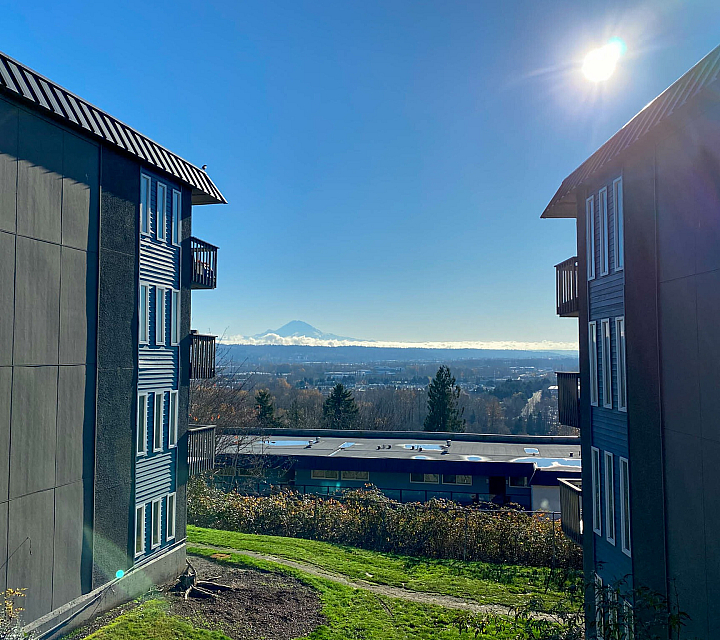 Sunset View Apartments in Renton, Washington | Official Site