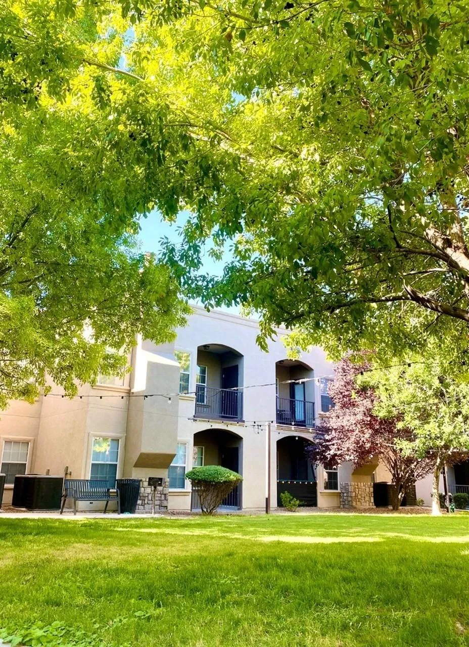 View Photos | Summerstone